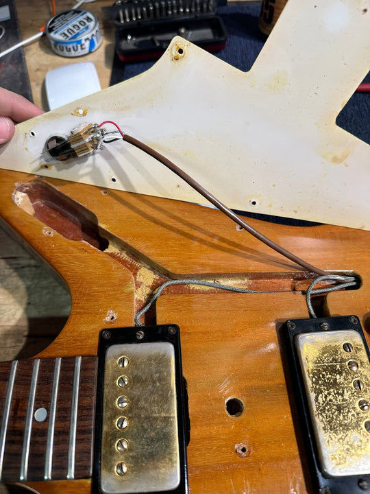 Gibson Limited Edition Explorer Natural 1976 – Chicago Music Exchange