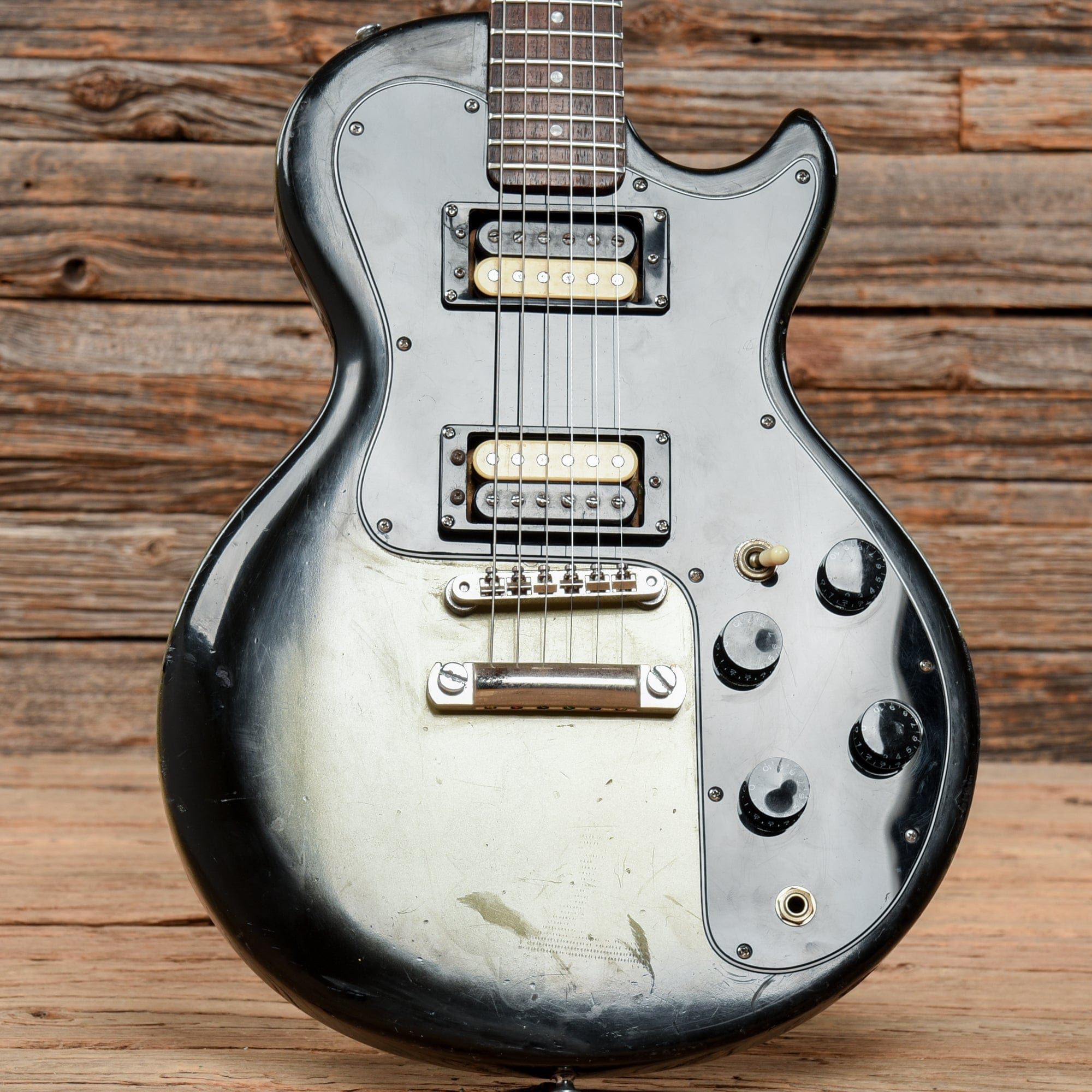 Gibson Sonex Silverburst 1982 – Chicago Music Exchange