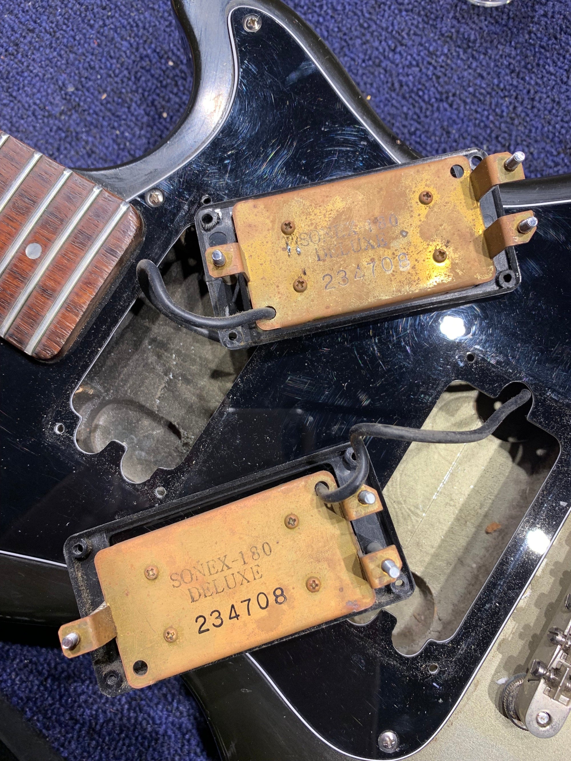 Gibson Sonex Silverburst 1982 – Chicago Music Exchange