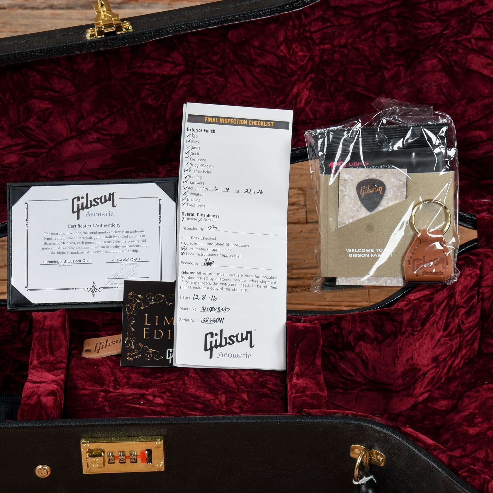 Gibson Hummingbird Custom Quilt (Custom Inlays and Blue Finish) Blue 2 ...