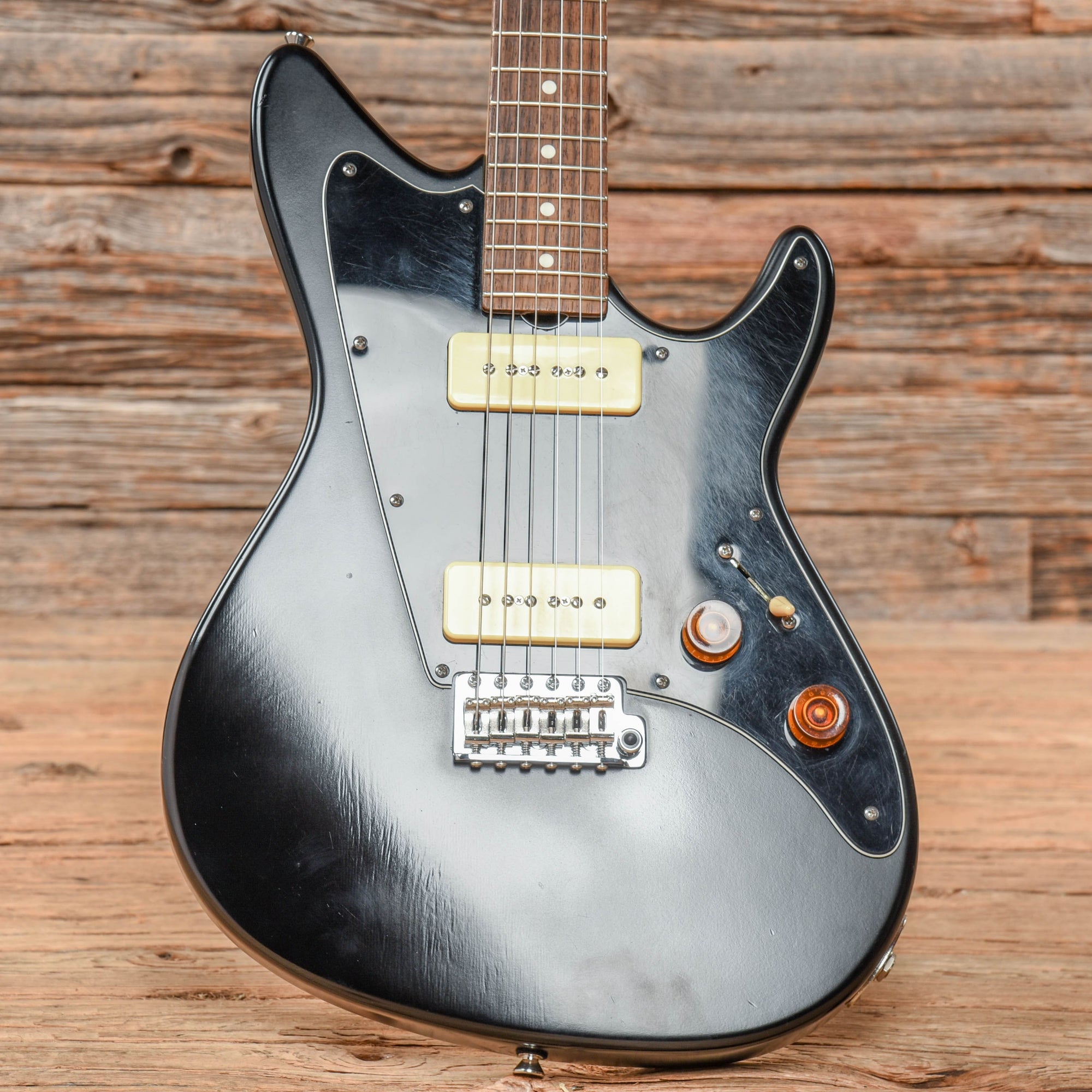 Grosh Guitars ElectraJet Black 2011 – Chicago Music Exchange