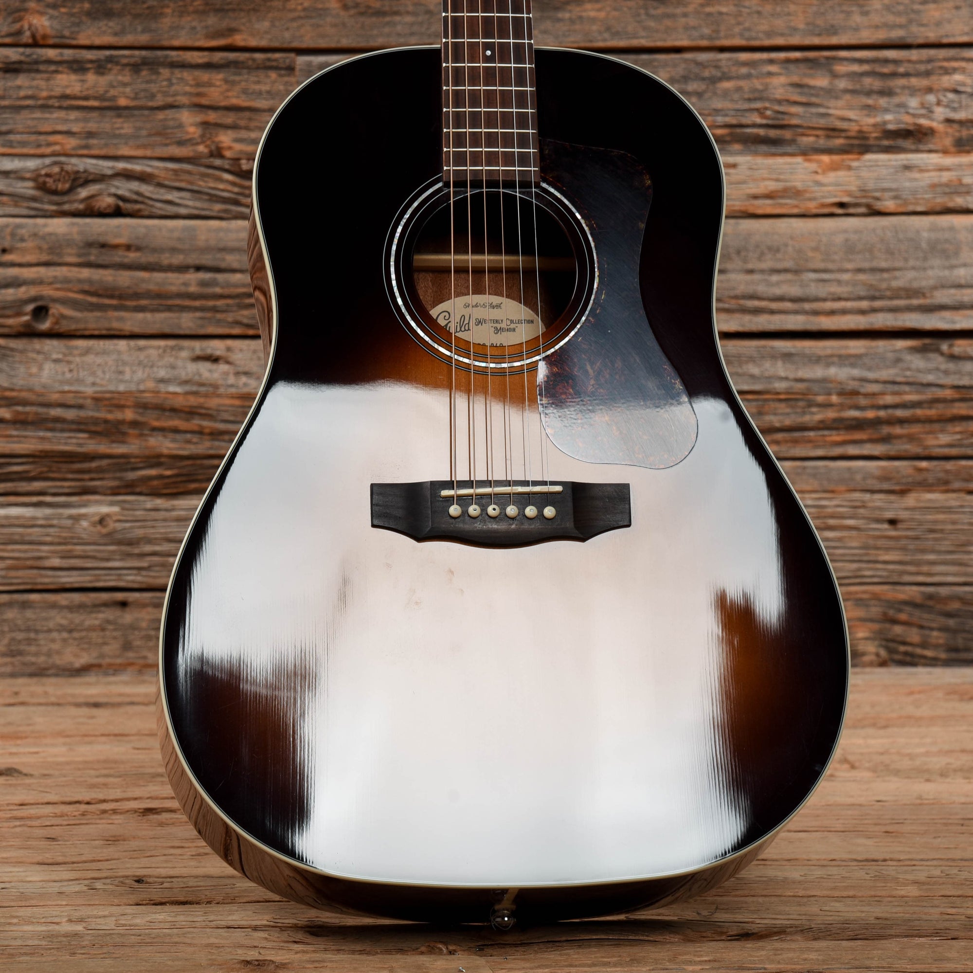 Guild DS-240 Sunburst – Chicago Music Exchange