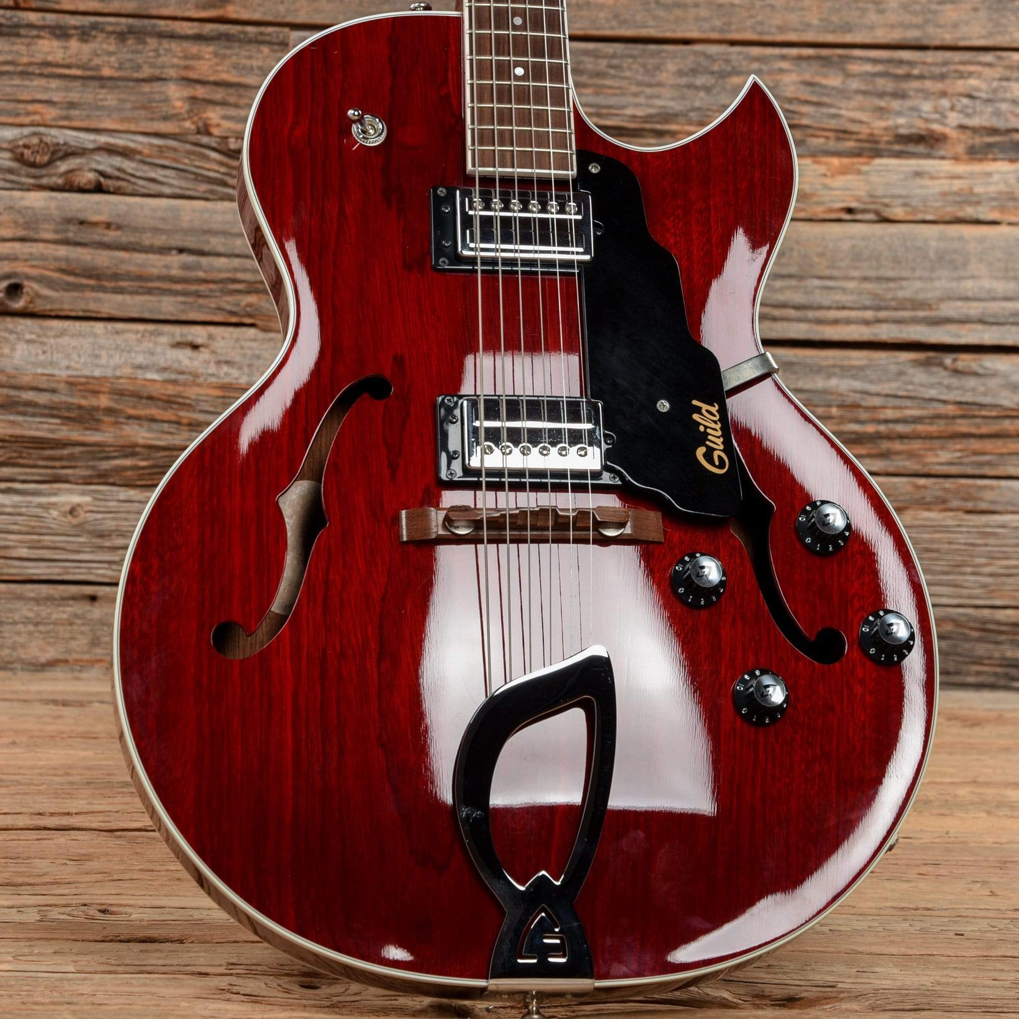Guild Starfire II Transparent Red 1997 – Chicago Music Exchange