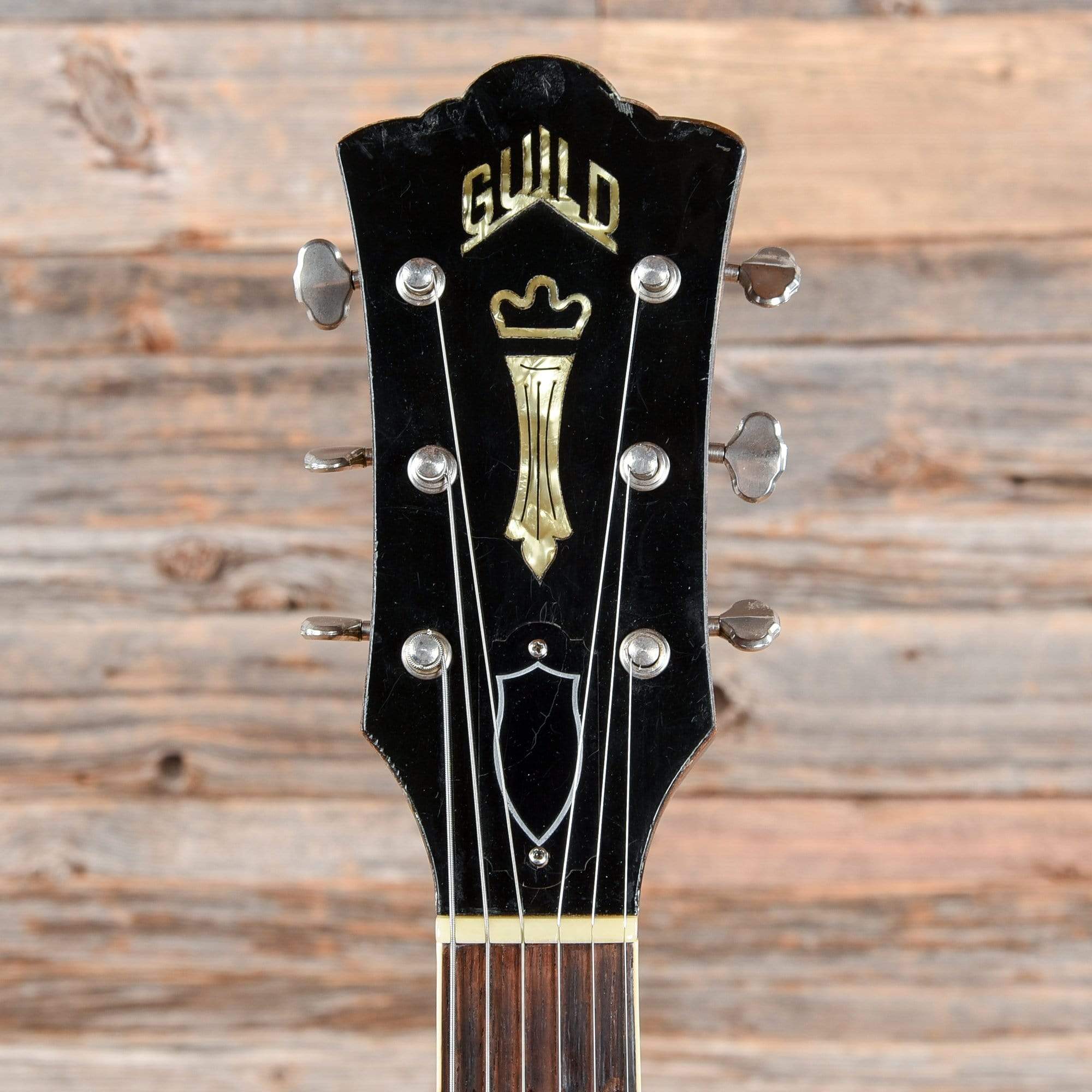 Guild T-100D Slim Jim Sunburst 1965 – Chicago Music Exchange