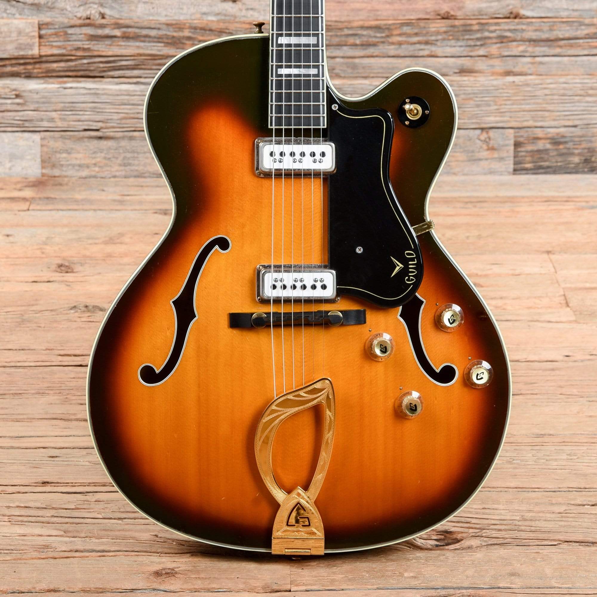 Guild X-500 Stuart Sunburst 1961 – Chicago Music Exchange