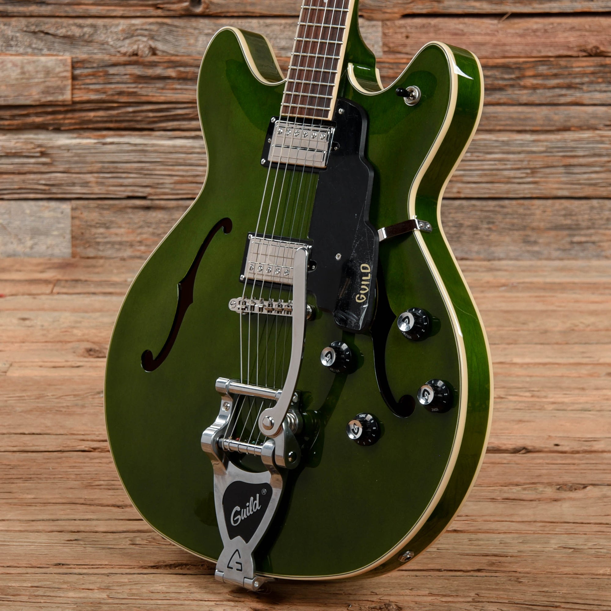 Guild Starfire I DC Emerald Green w/Guild Vibrato Tailpiece – Chicago ...