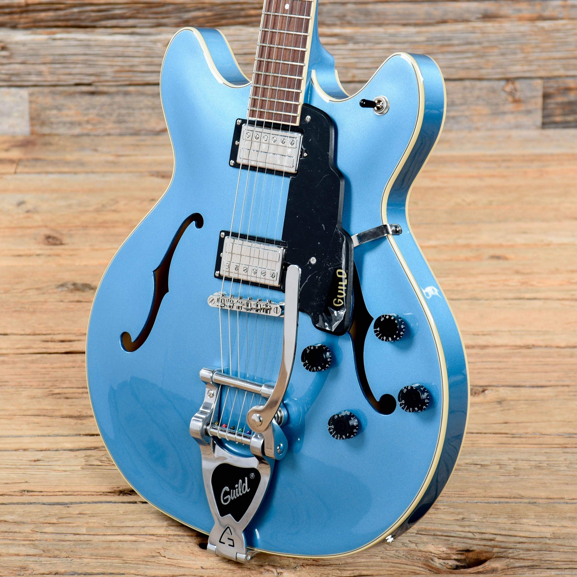 Guild Starfire I DC Pelham Blue w/Guild Vibrato Tailpiece – Chicago ...