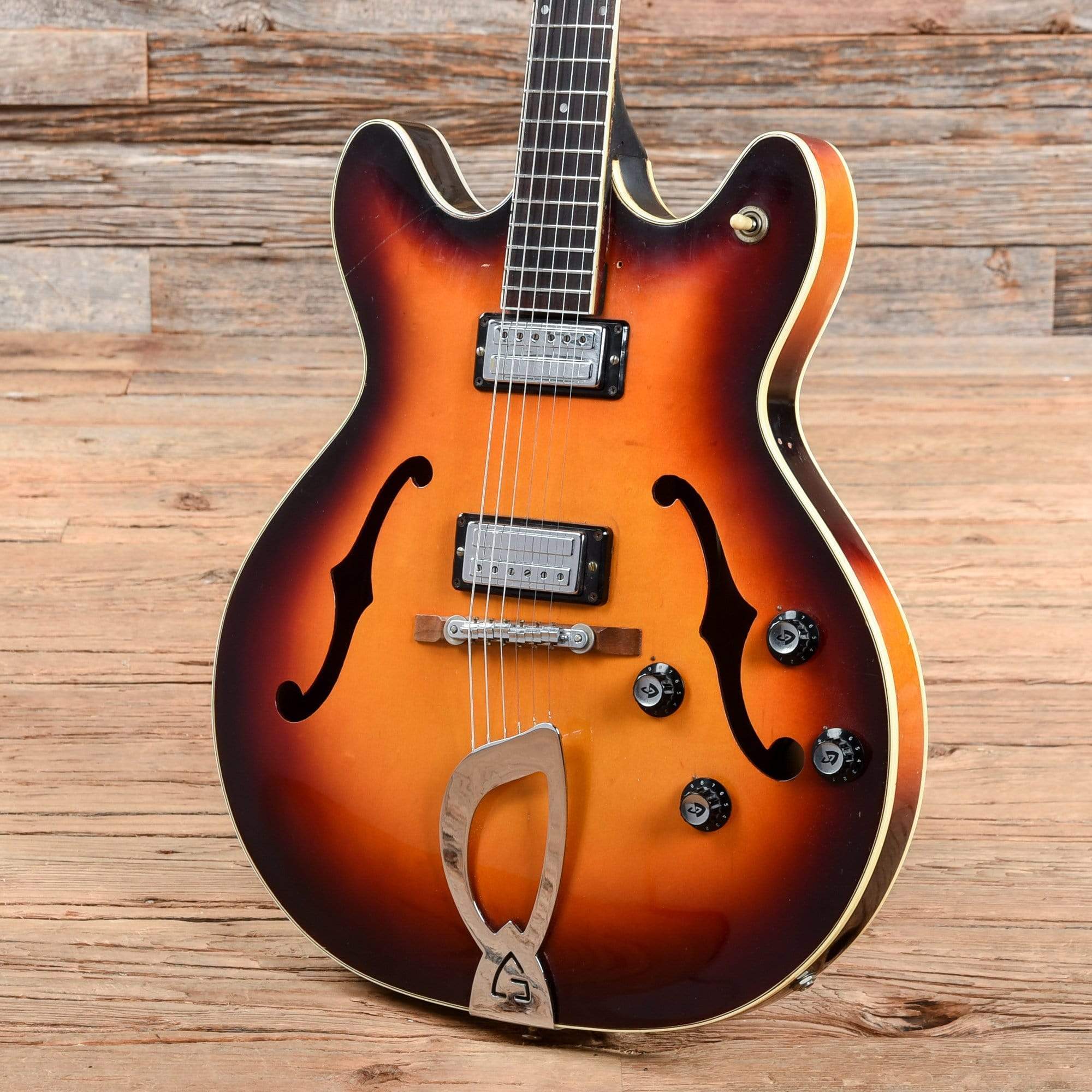 Guild Starfire IV Sunburst 1965 – Chicago Music Exchange