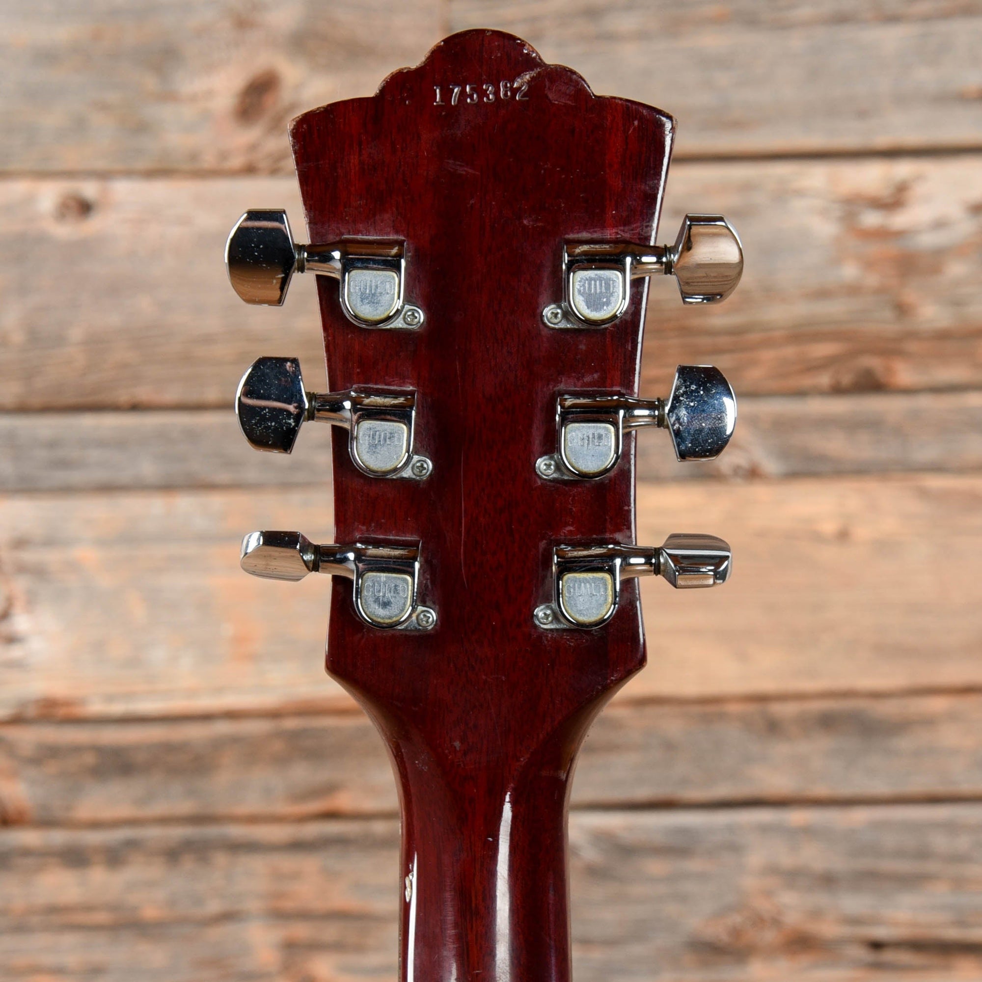 Guild S-300 Cherry 1978 – Chicago Music Exchange