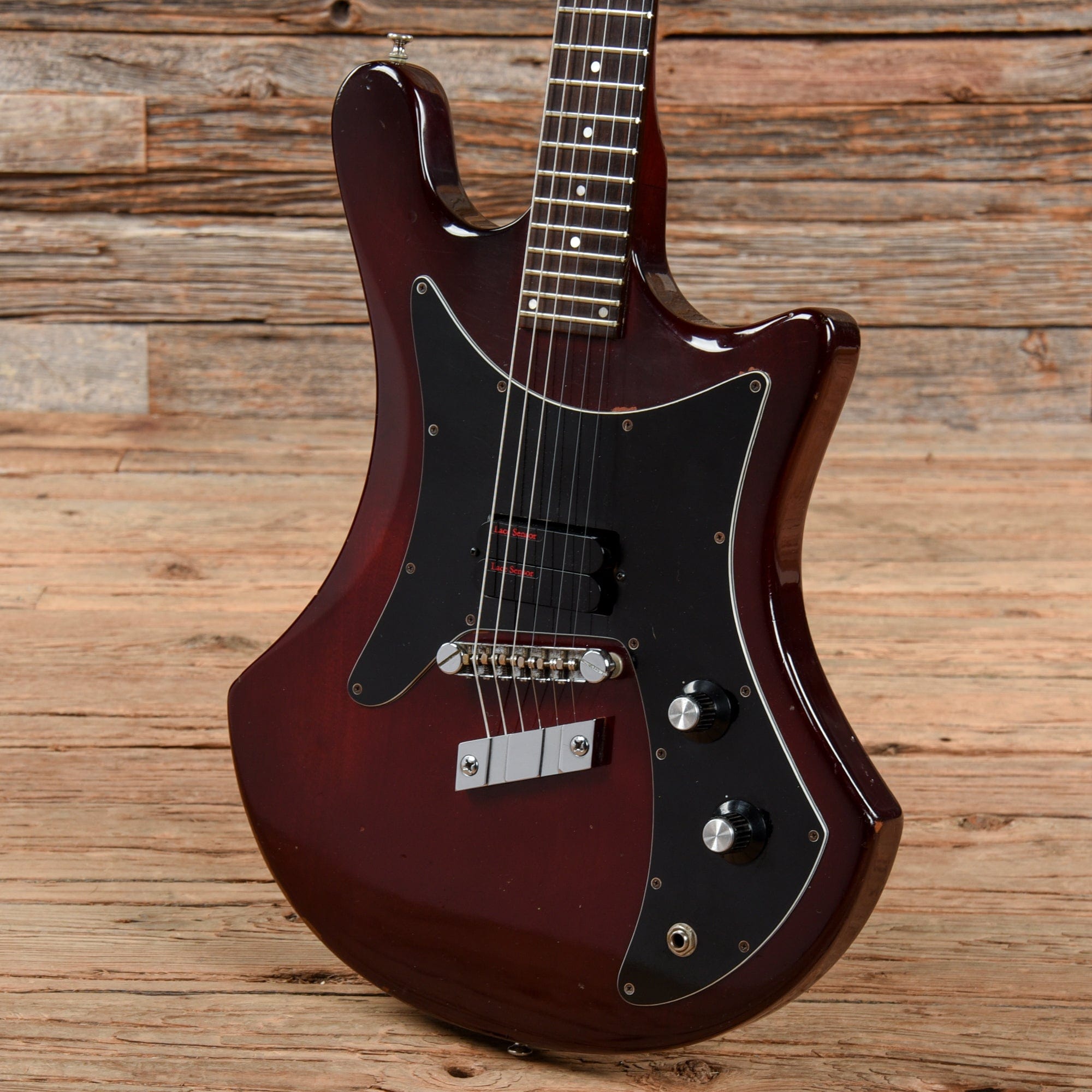Guild S-60D Cherry 1978 – Chicago Music Exchange