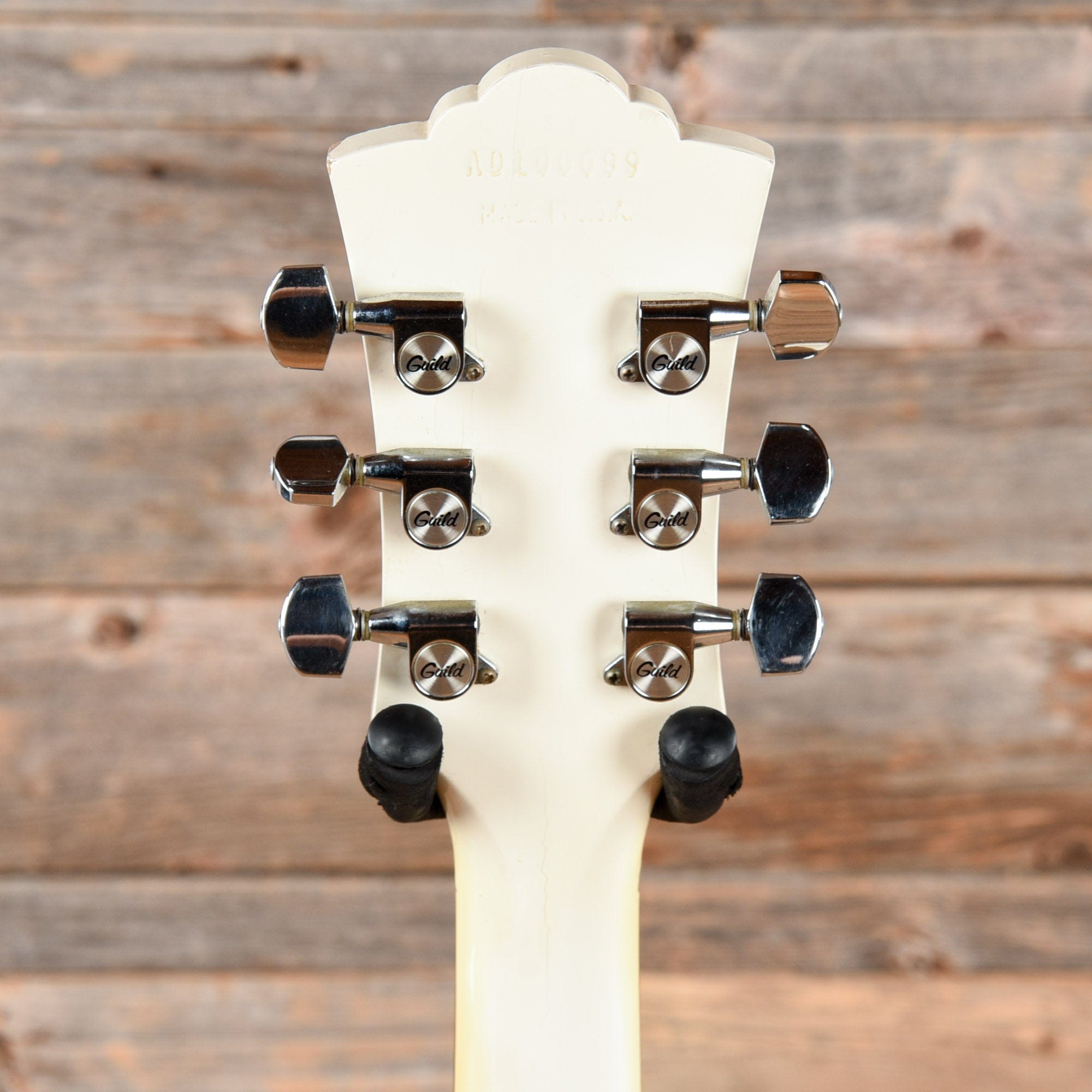 Guild X-79 White 1983 – Chicago Music Exchange