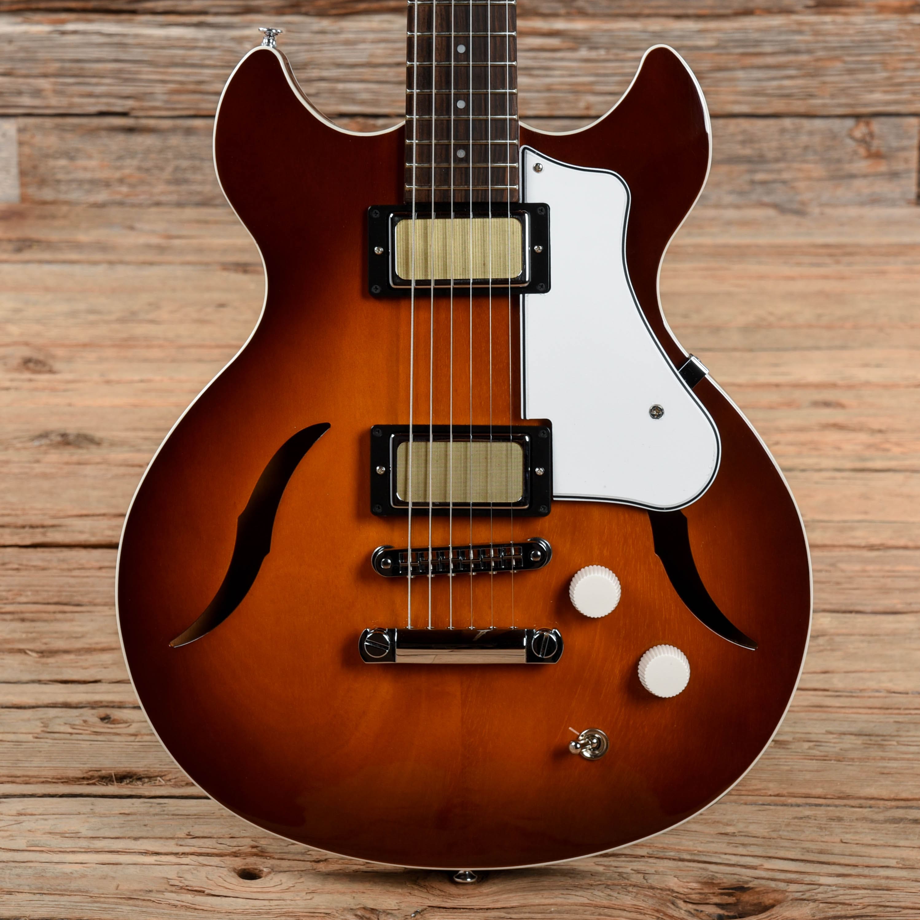 Harmony Comet Sunburst 2022 – Chicago Music Exchange