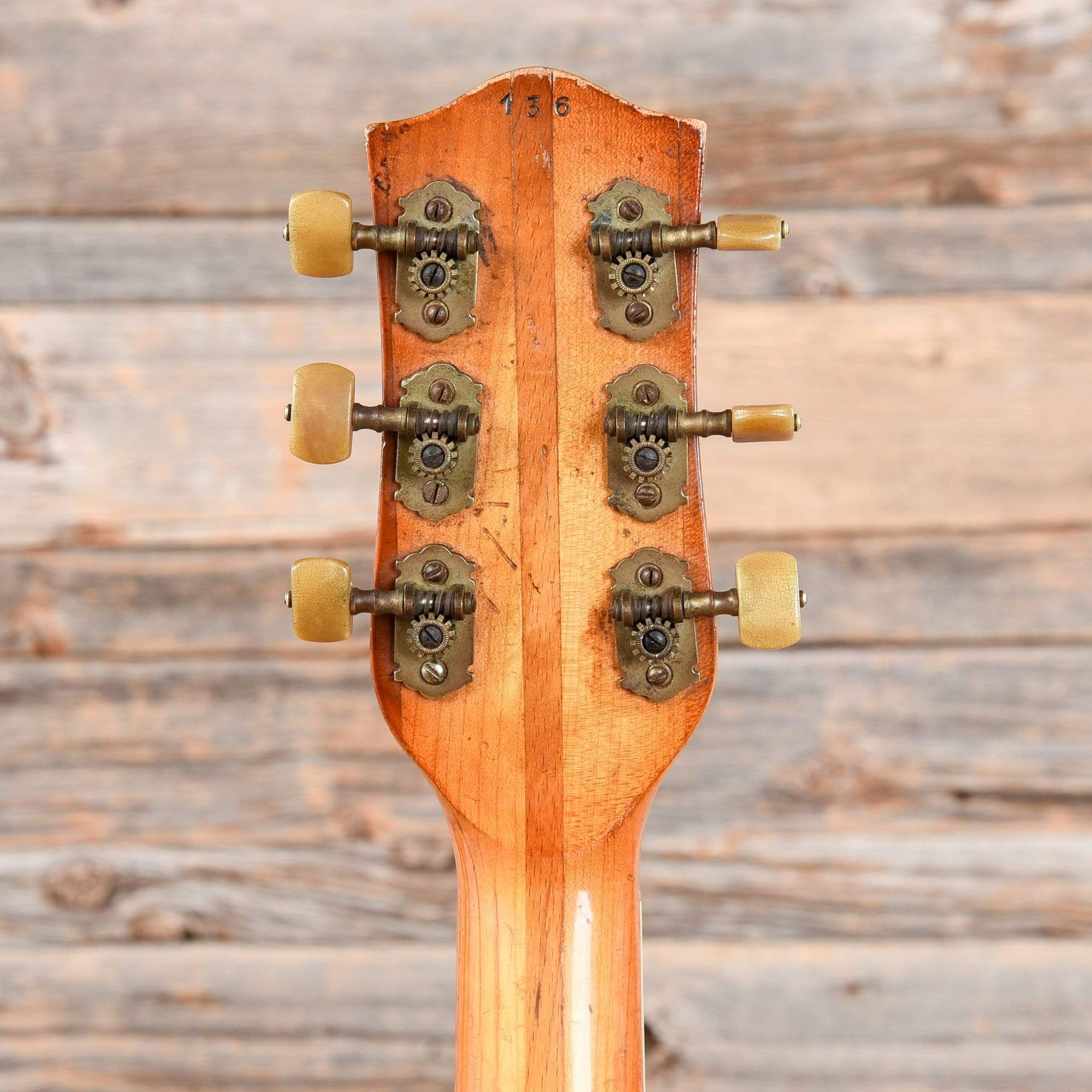 Hofner club 60 Sunburst 1958 – Chicago Music Exchange