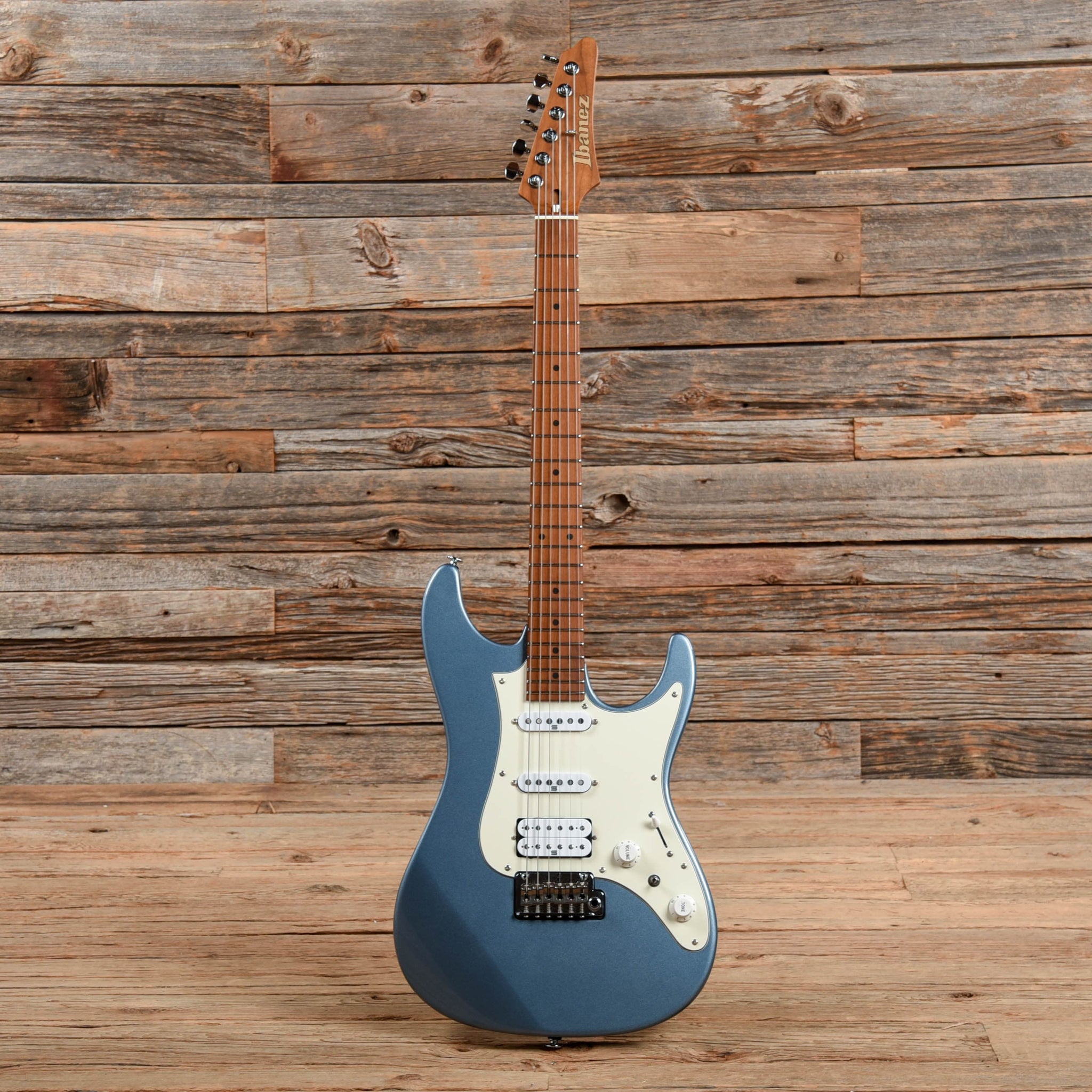 Ibanez Prestige AZ2204 Ice Blue Metallic 2019 – Chicago Music Exchange