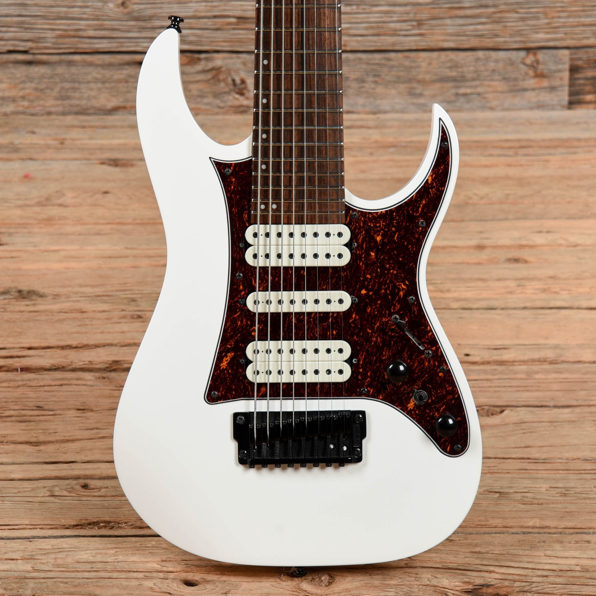 Ibanez TAM10-WH Tosin Abasi Signature White 2016 – Chicago Music Exchange