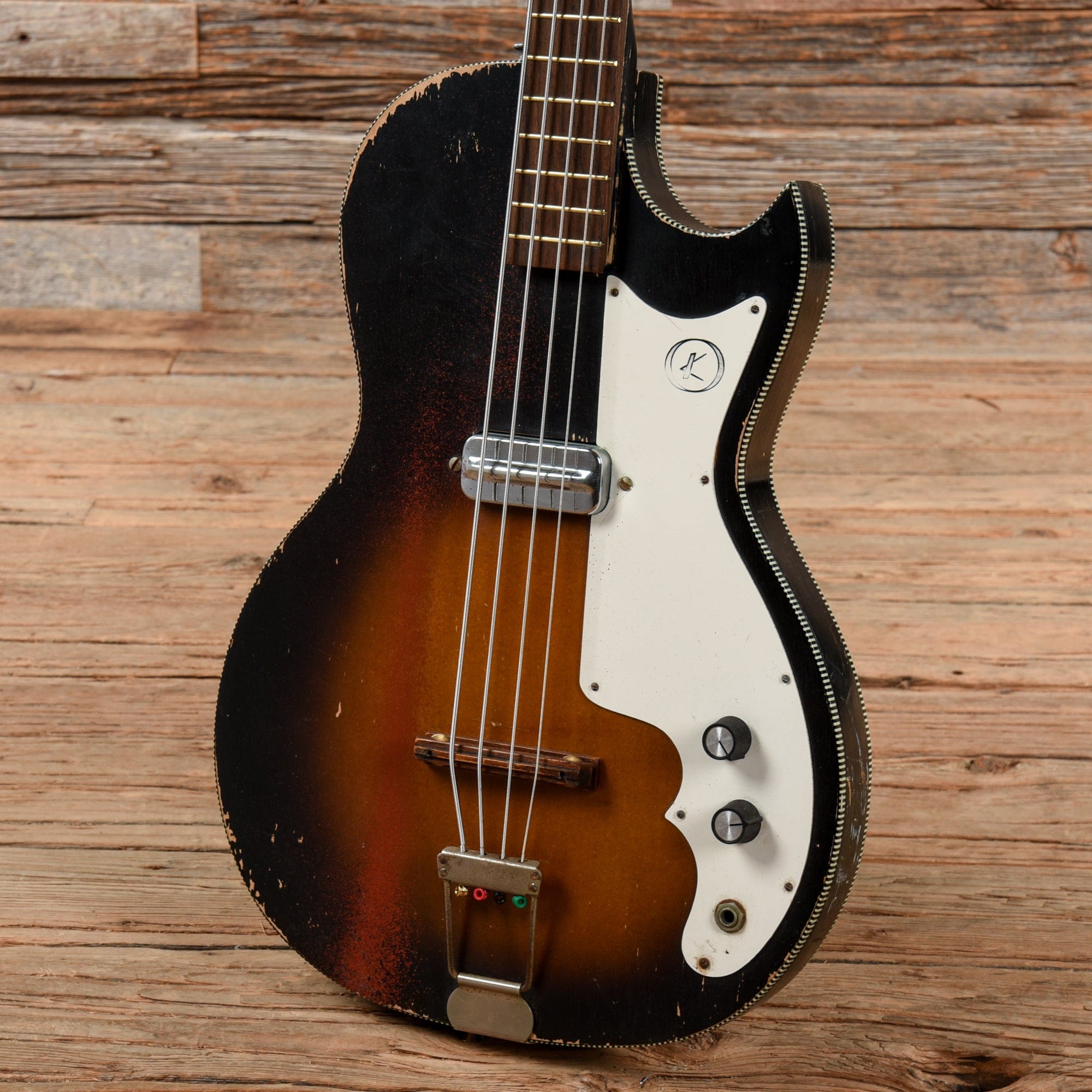 Kay Hollowbody Bass Sunburst 1965 – Chicago Music Exchange