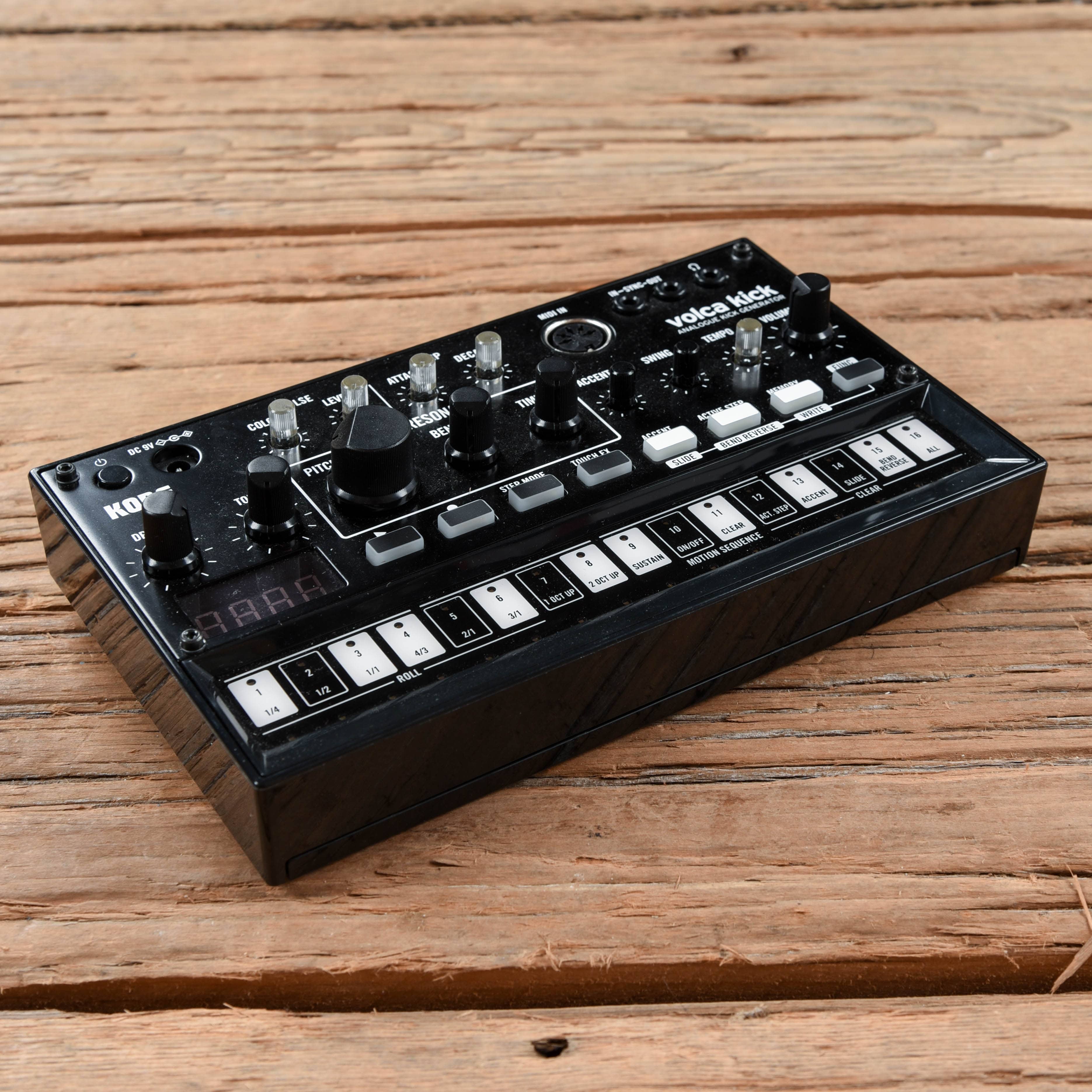 Korg Volca Kick Analog Bass / Kick Generator – Chicago Music Exchange