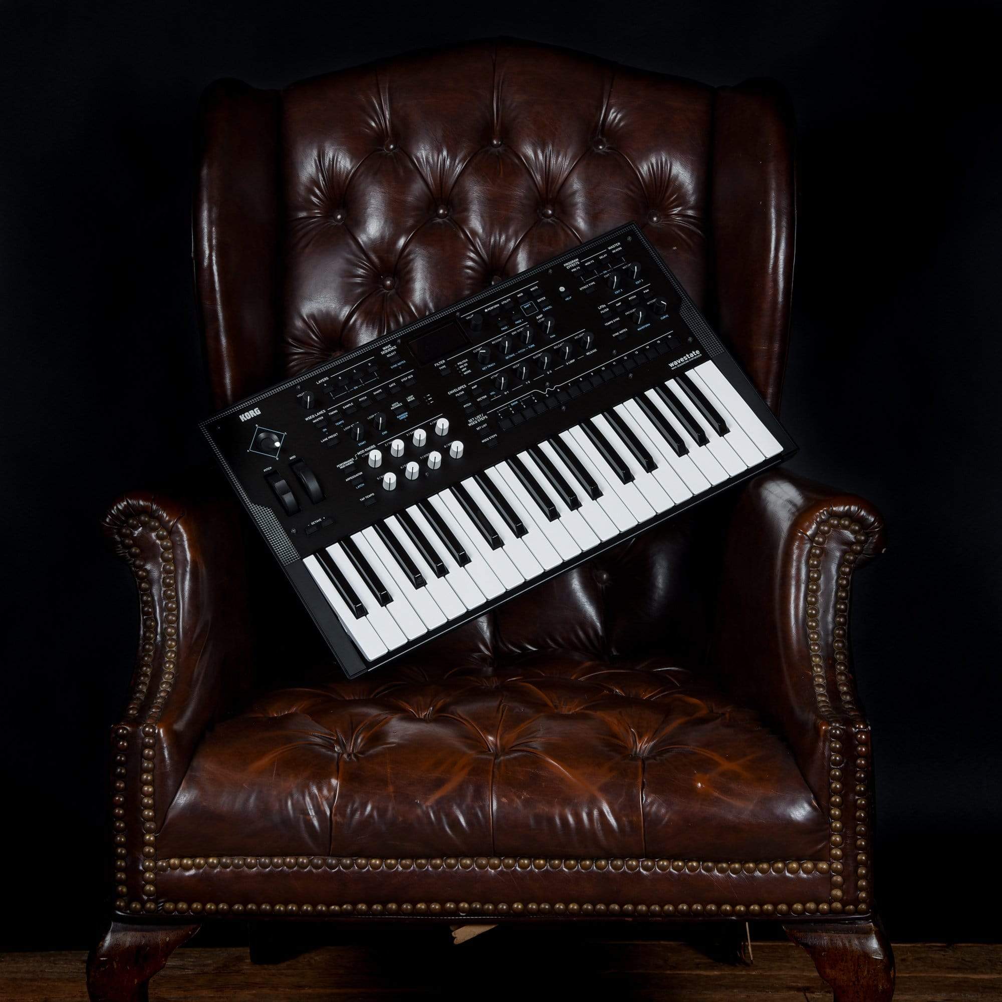 Korg Wavestate Digital Wave Sequencing Synth – Chicago Music Exchange