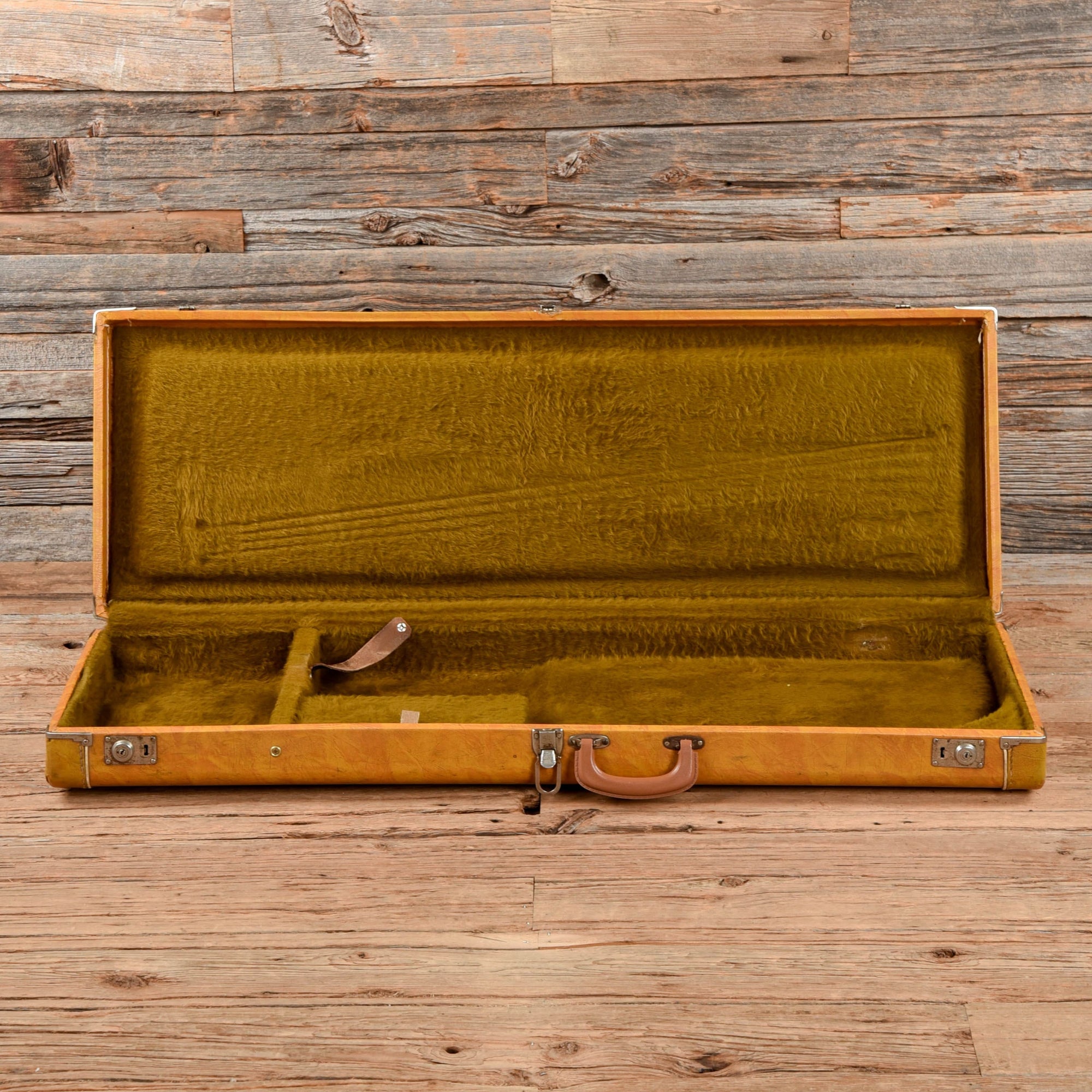 Kramer 650B Artist Natural 1980 – Chicago Music Exchange