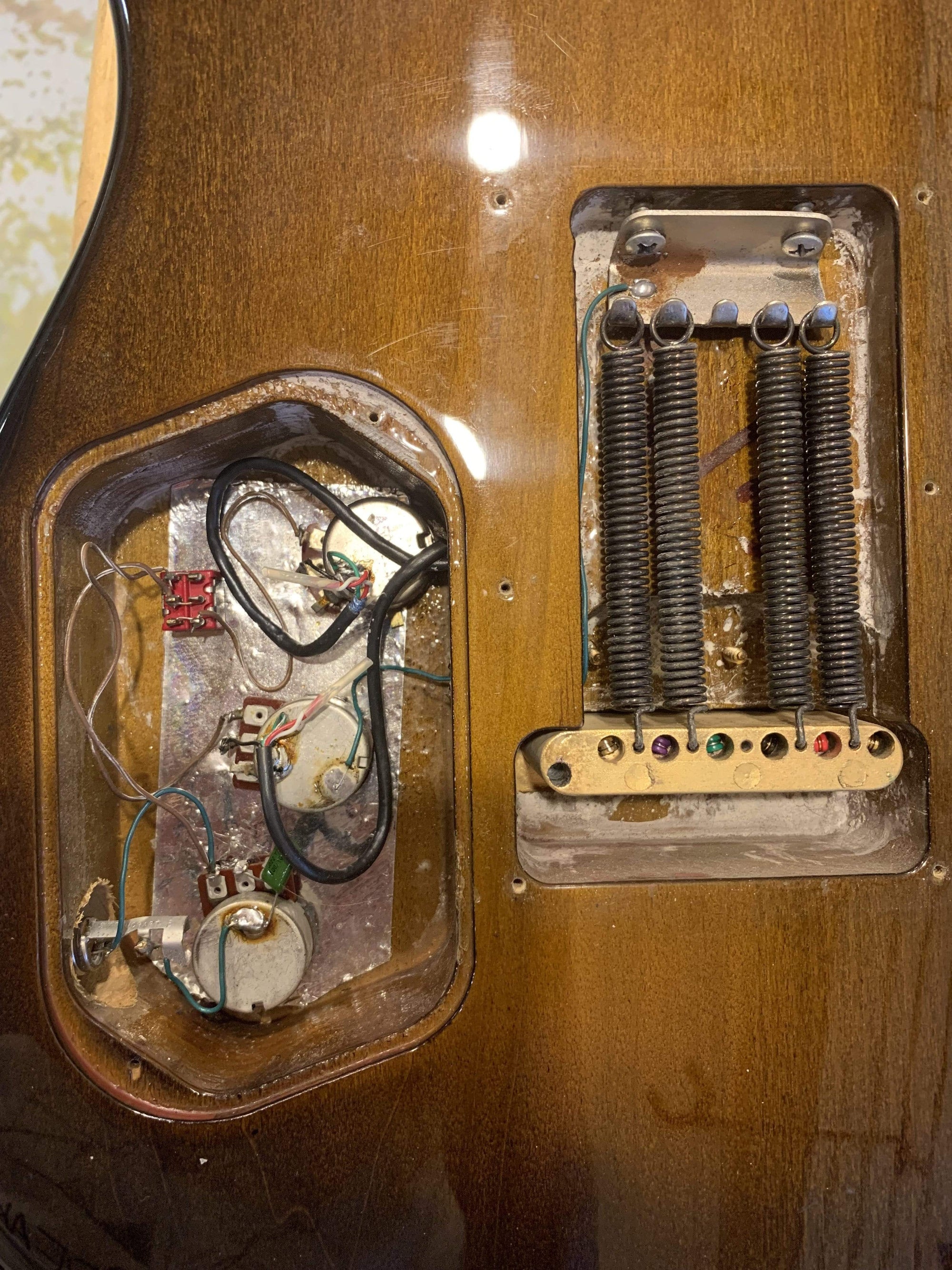 Kramer Pacer Sunburst 1980s – Chicago Music Exchange