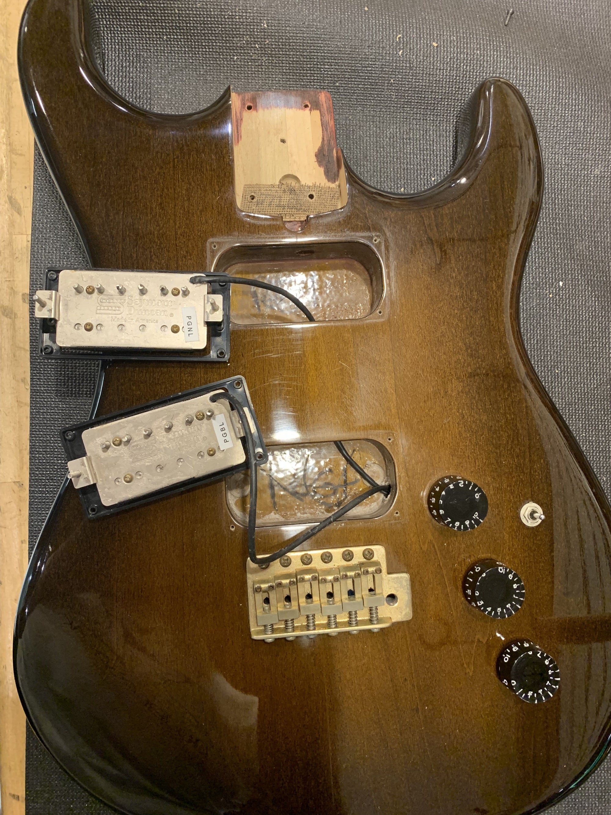 Kramer Pacer Sunburst 1980s – Chicago Music Exchange