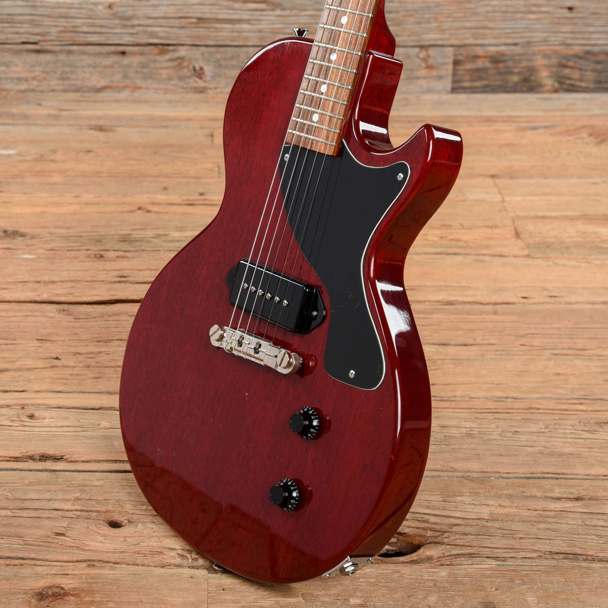 Kurt Wilson Singlecut Junior Cherry – Chicago Music Exchange