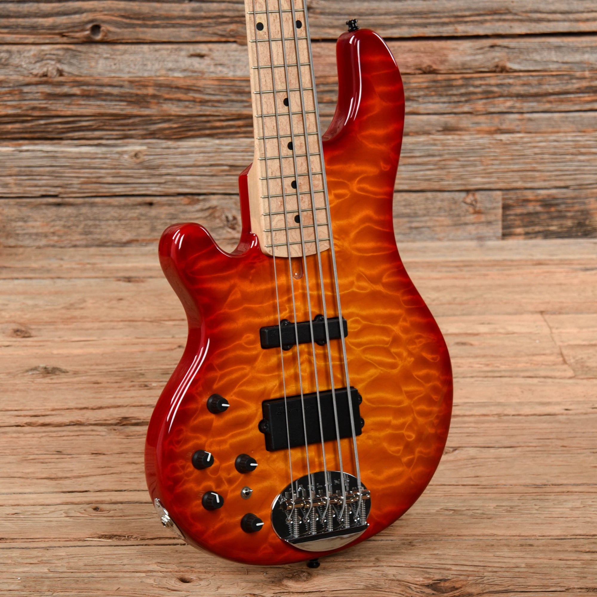 Lakland USA 55-94 Deluxe Cherry Sunburst – Chicago Music Exchange