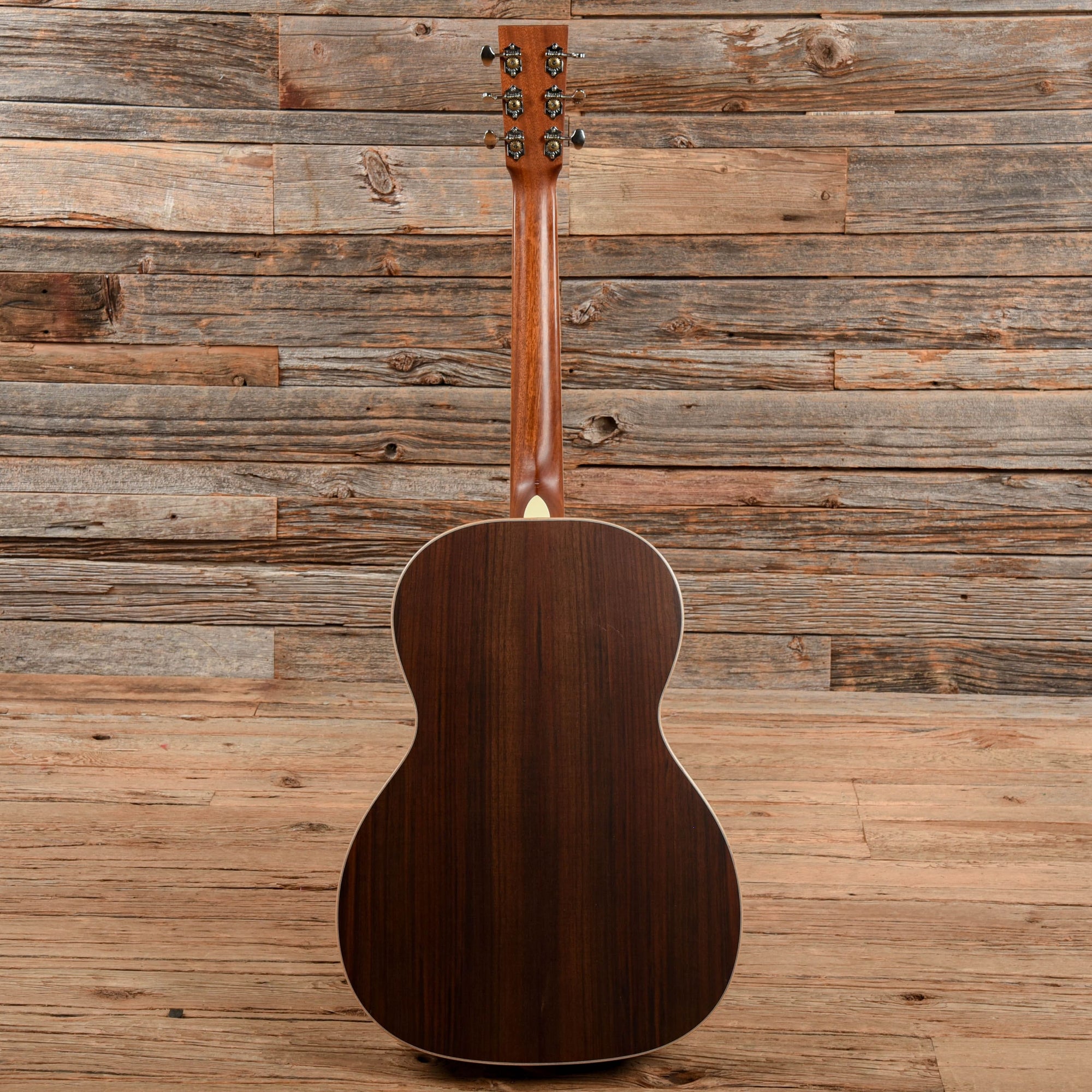 Larrivee 000-40R Natural – Chicago Music Exchange