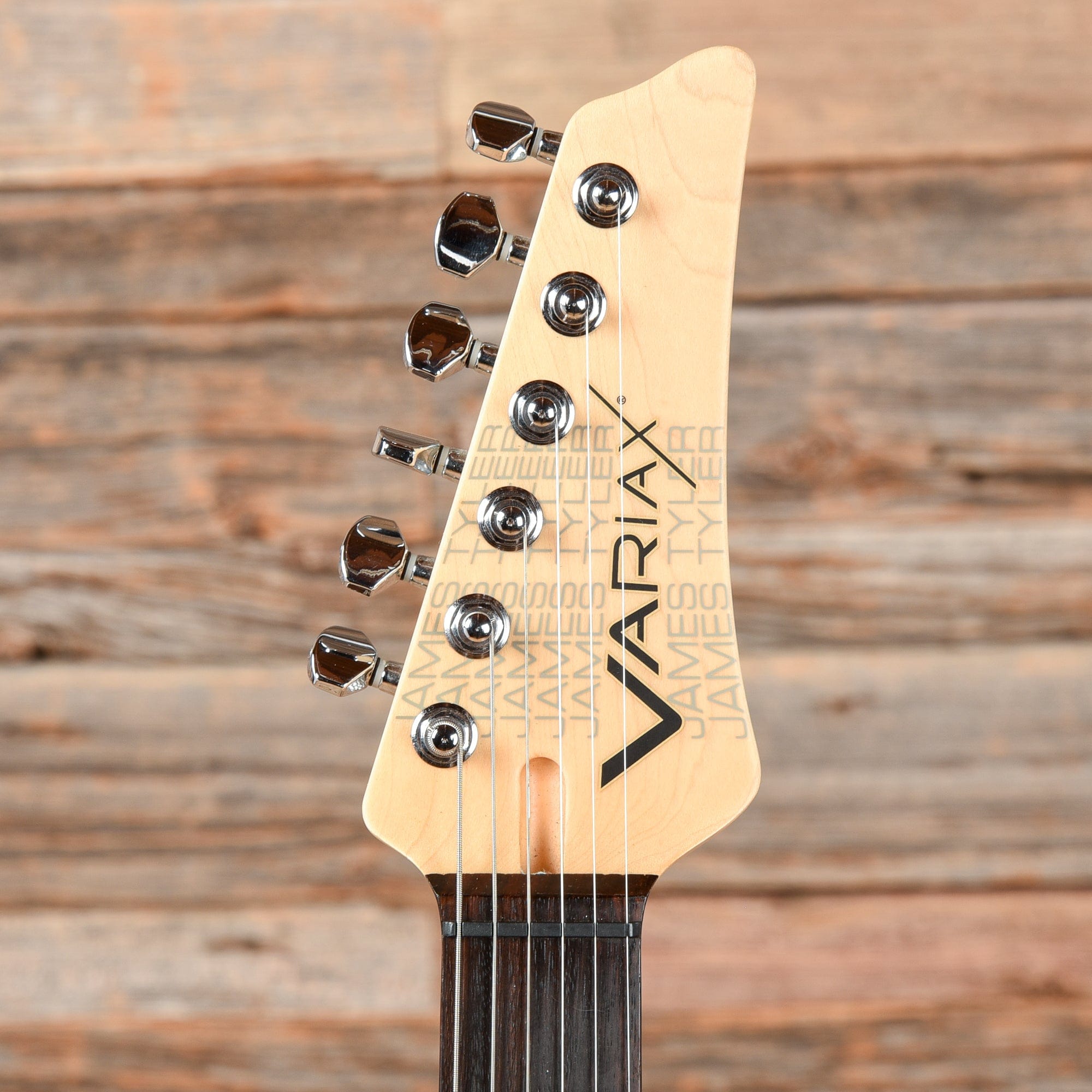 Line 6 James Tyler Variax JTV-69 Candy Apple Red – Chicago Music Exchange