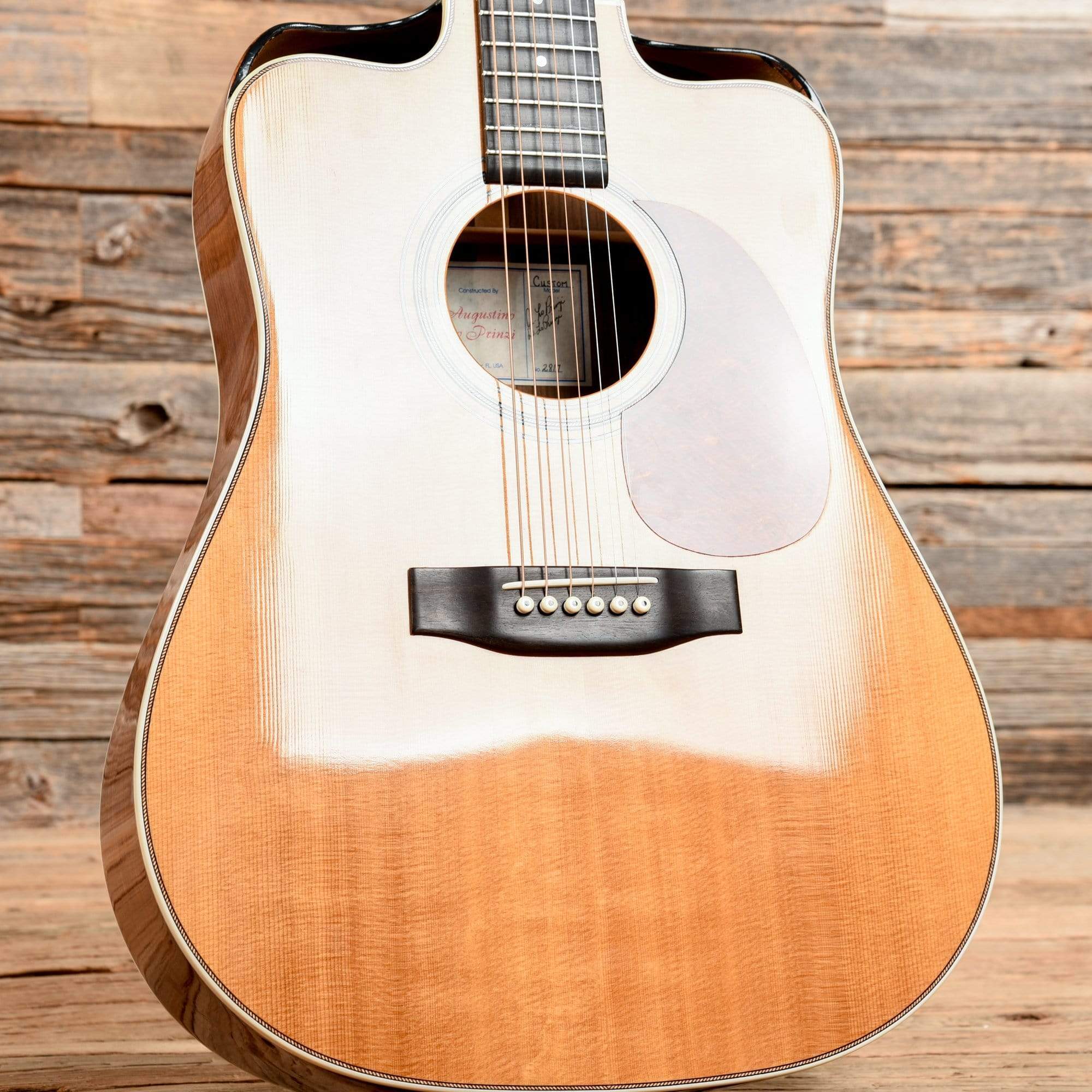 LoPrinzi Novo Futura Custom Natural – Chicago Music Exchange
