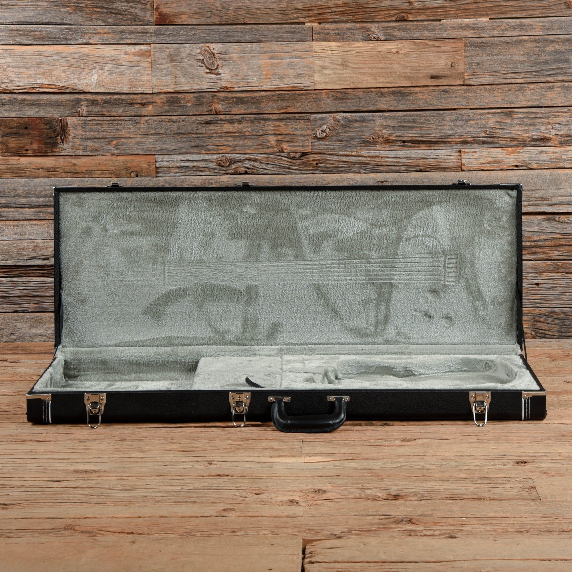 LTD SN-1000 Snapper White 2017 – Chicago Music Exchange