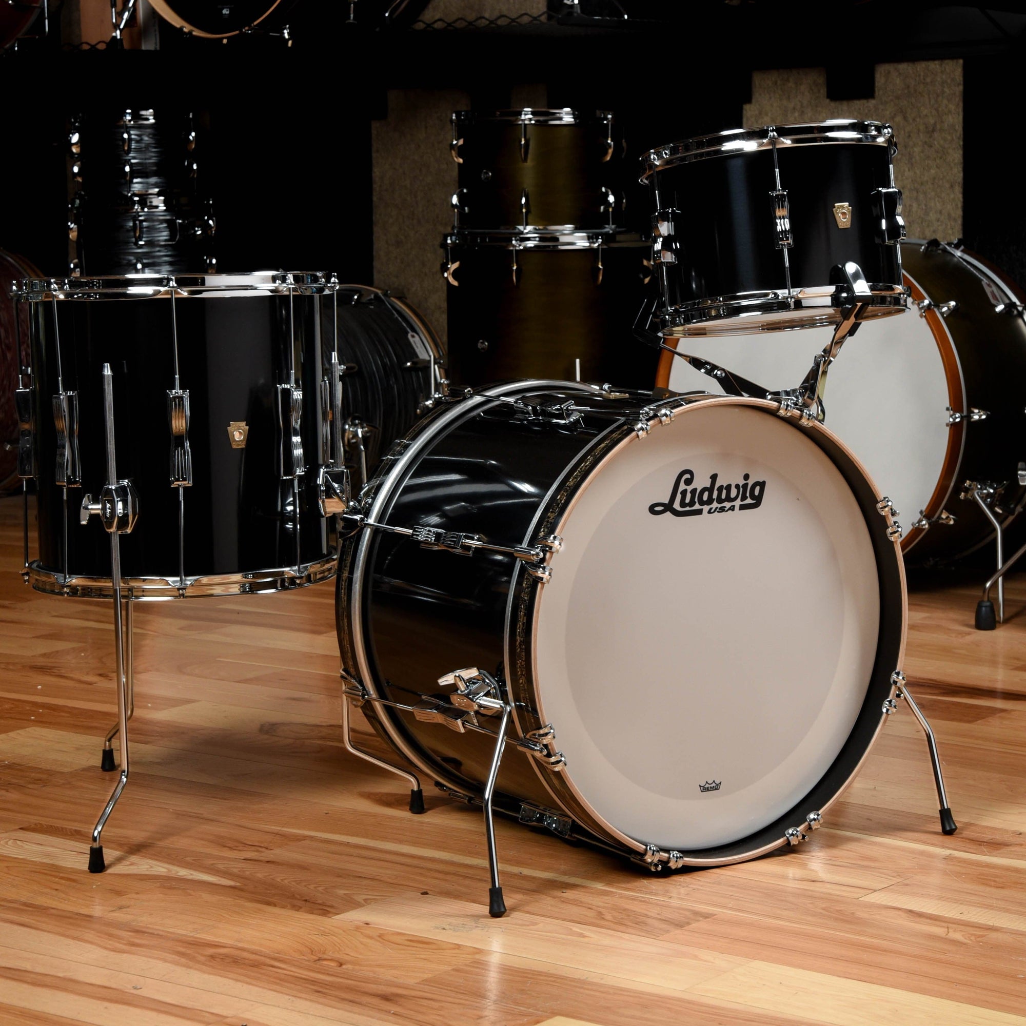 Ludwig Classic Maple 13/16/22 3pc. Drum Kit Black Cortex w/Bamboo Stra ...