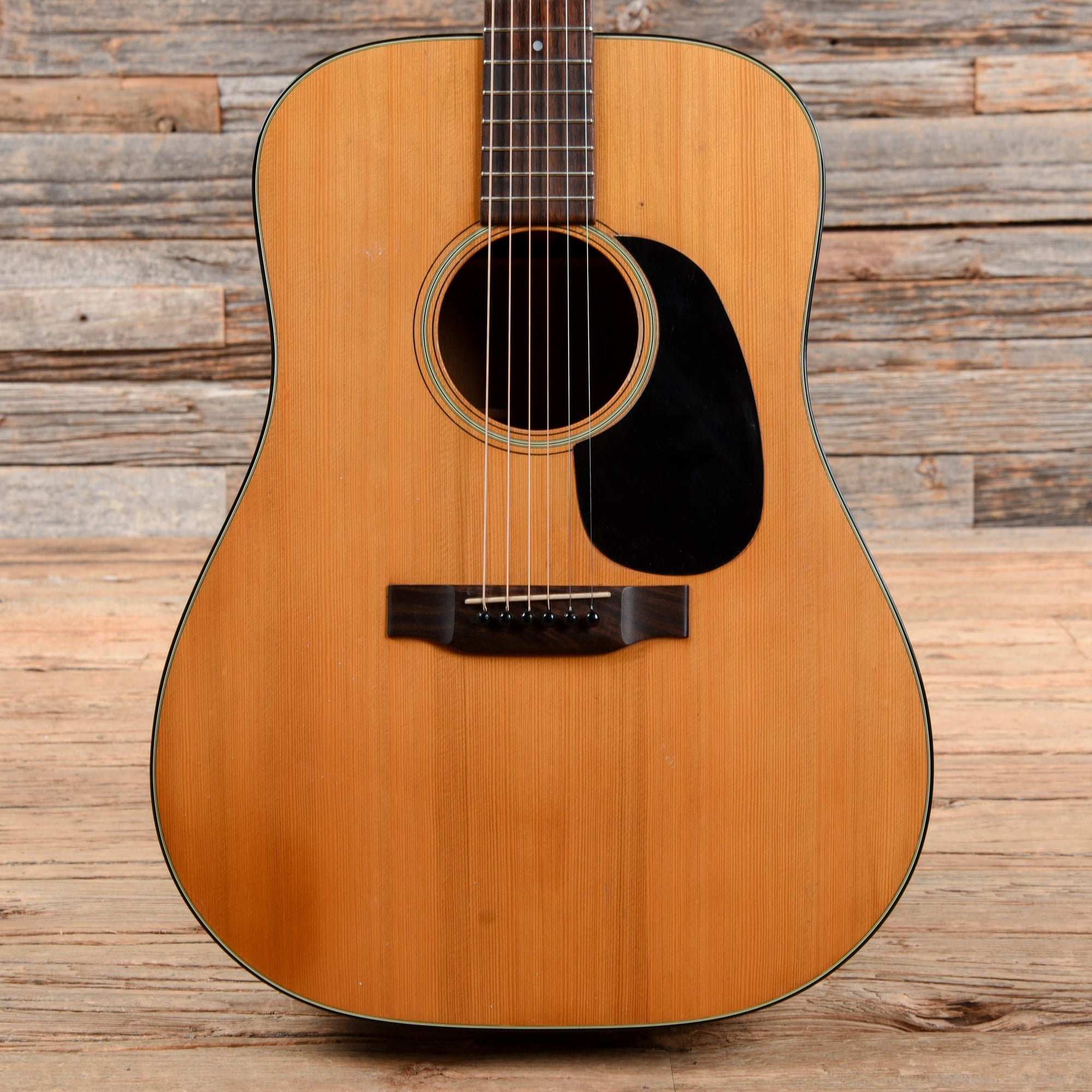Martin D-18 Natural 1971 – Chicago Music Exchange
