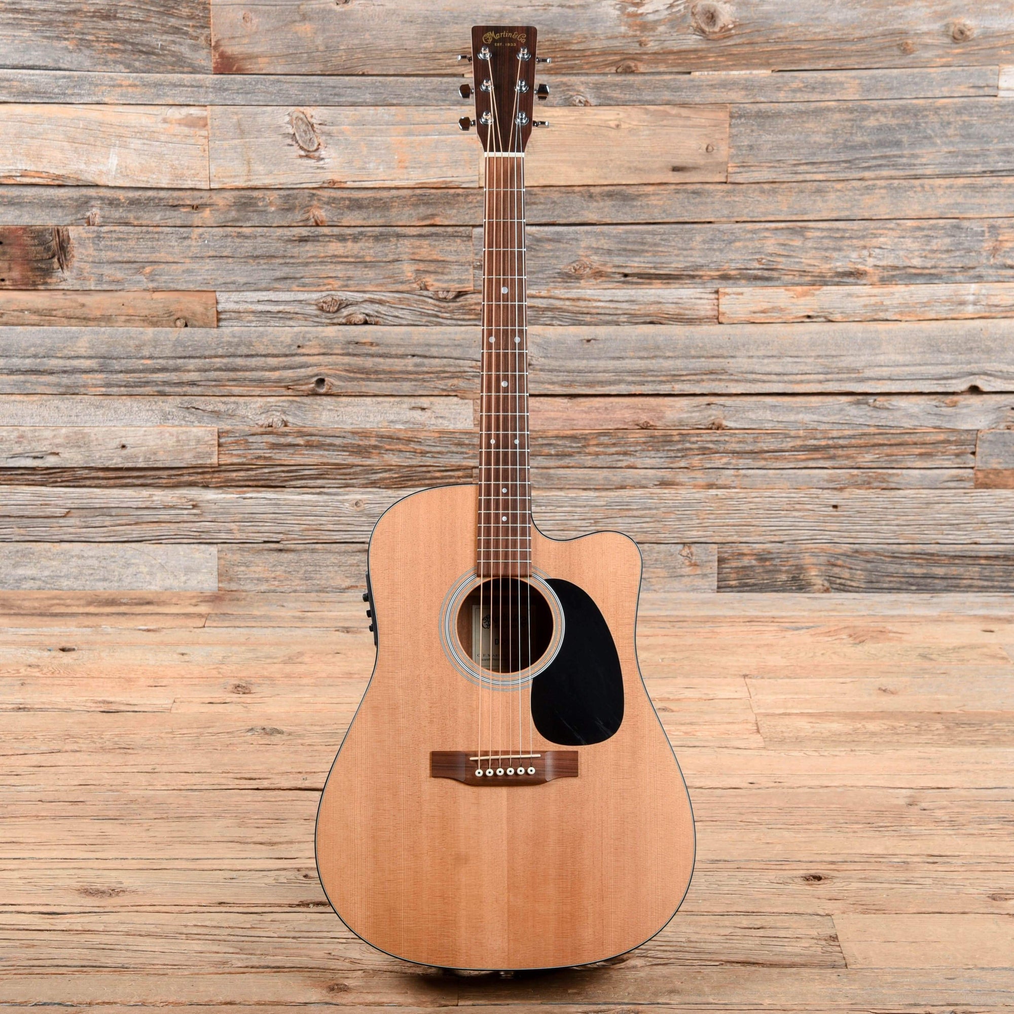 Martin DC-1E Natural 2010 – Chicago Music Exchange