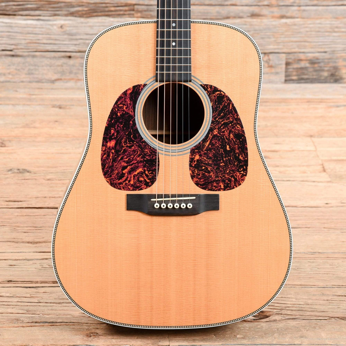 Martin HD-28 Natural 2010 – Chicago Music Exchange
