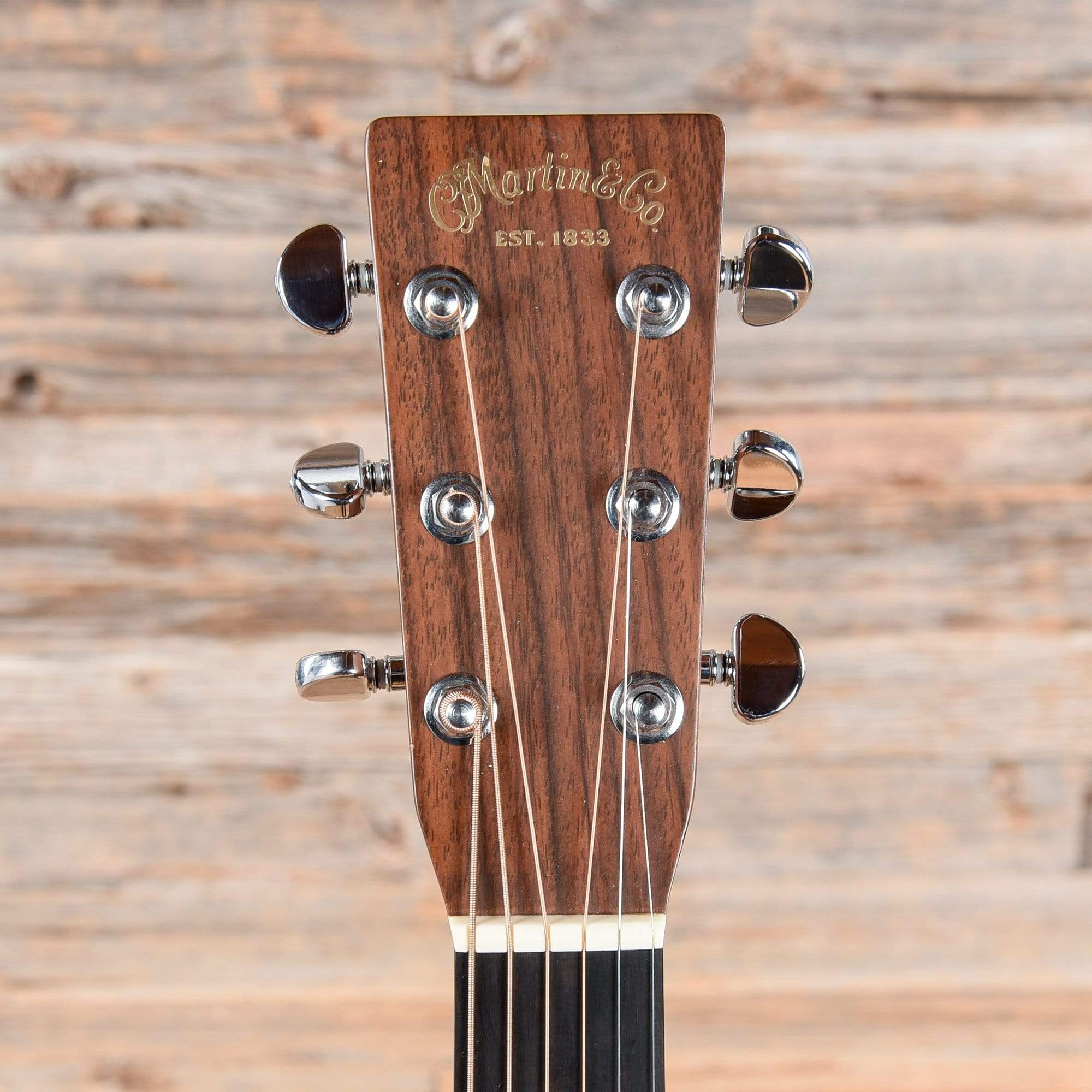 Martin HD-28 Natural 2010 – Chicago Music Exchange