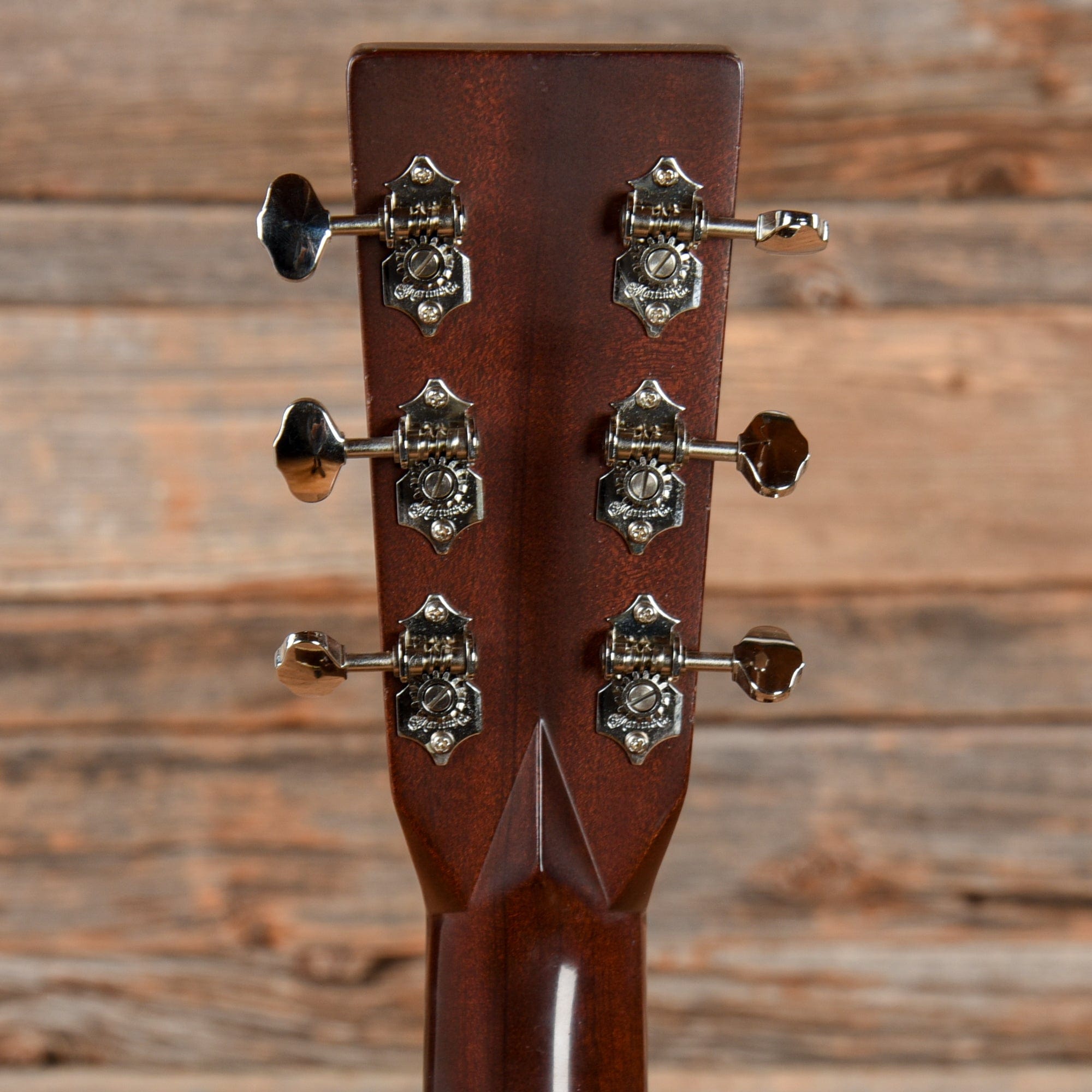 Martin HD-28V Natural 2010 – Chicago Music Exchange