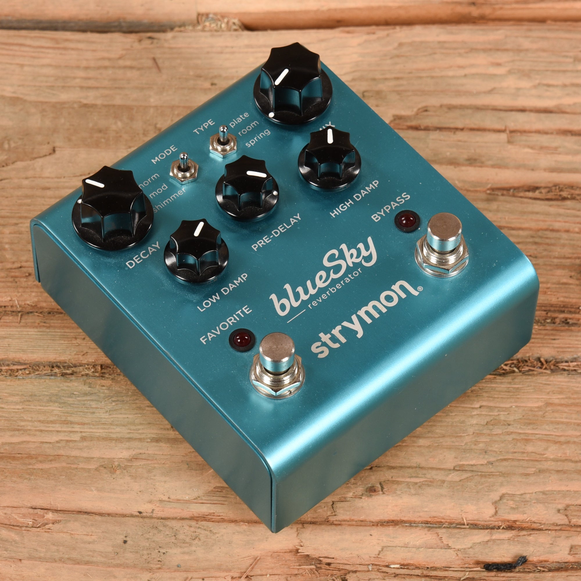 Strymon Blue Sky Reverberator V1 – Chicago Music Exchange