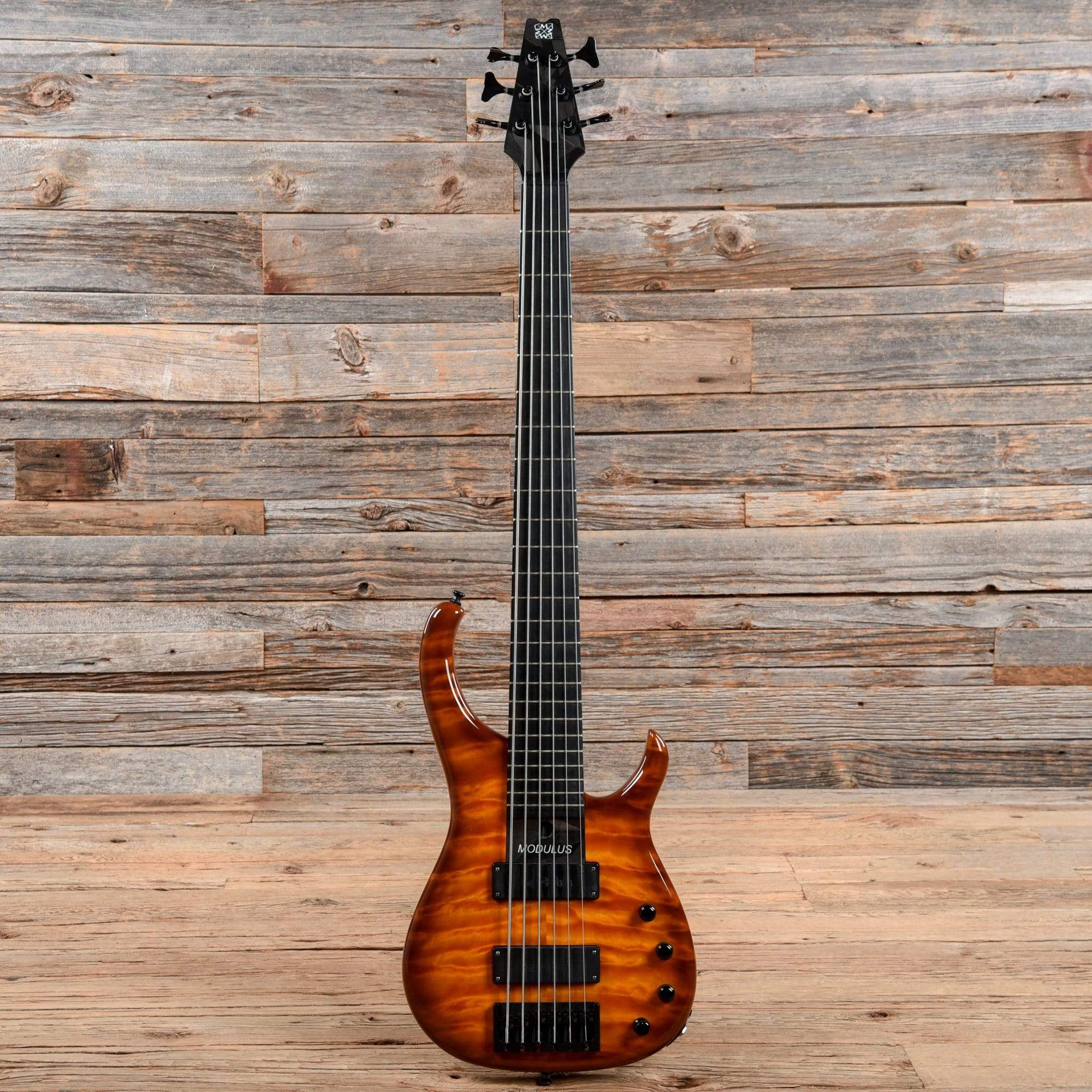 Modulus Q6 6-String Bass Quantum Sunburst 2011 – Chicago Music Exchange