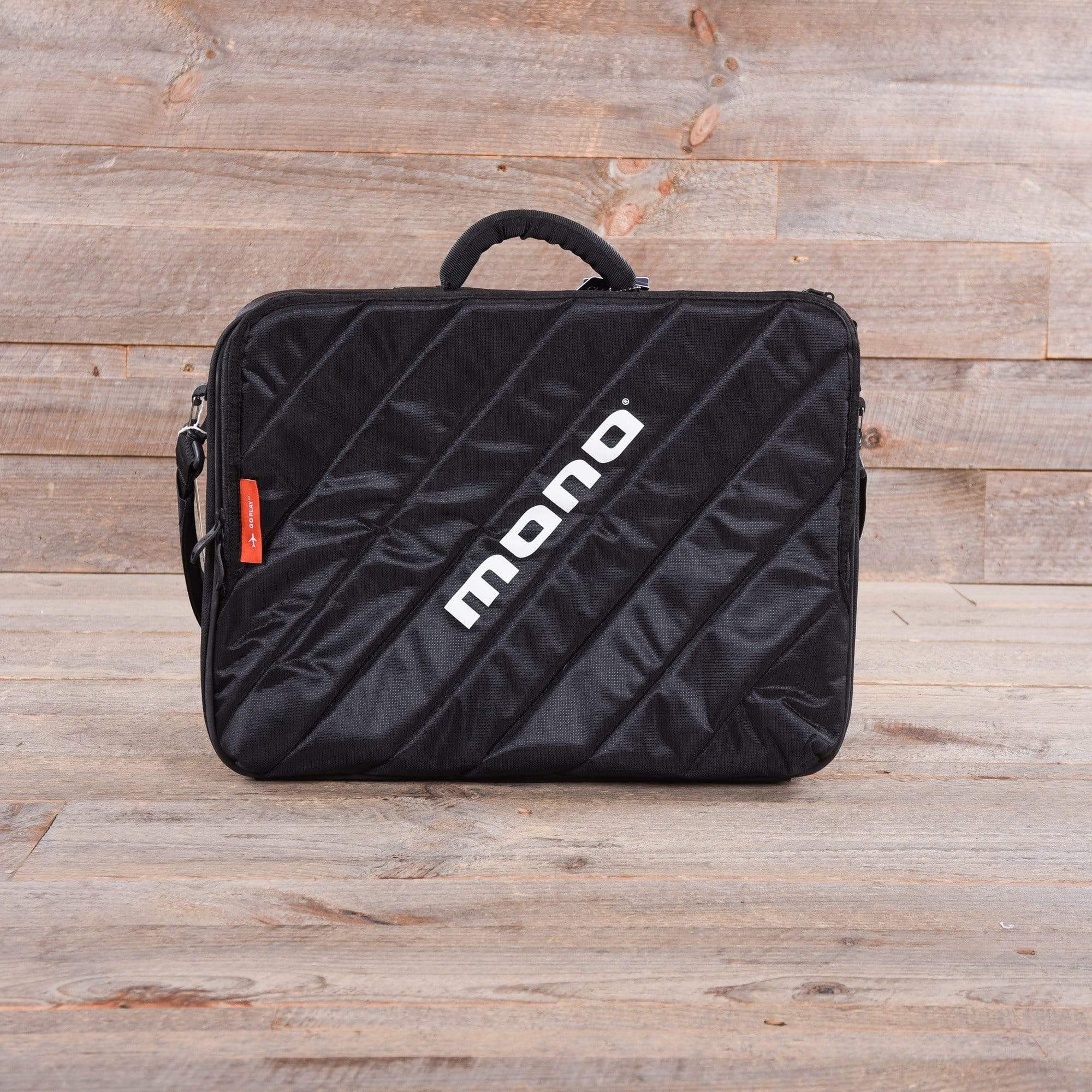 Mono Pedalboard Small Silver w/ Club 2.0 Accessory Case – Chicago Music ...