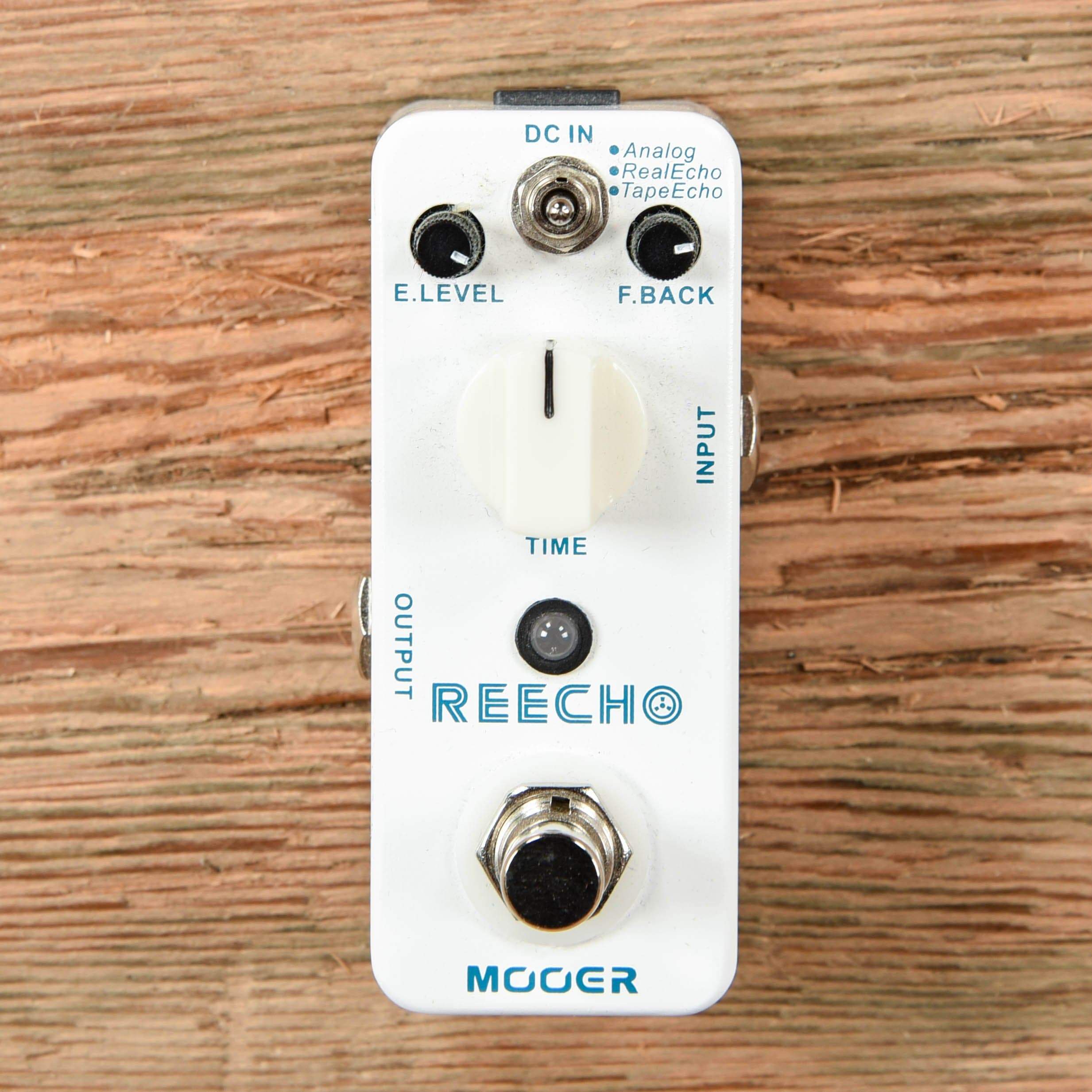Mooer ReEcho Delay Pedal – Chicago Music Exchange