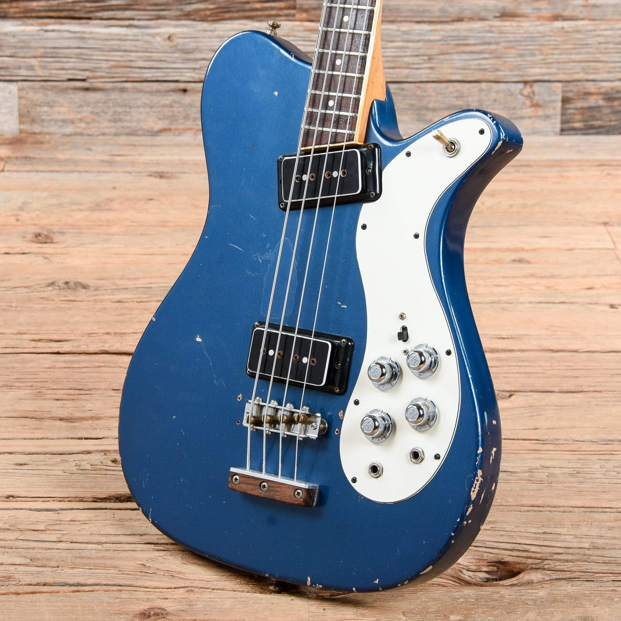 Mosrite Electric Bass Metallic Blue 1970s – Chicago Music Exchange