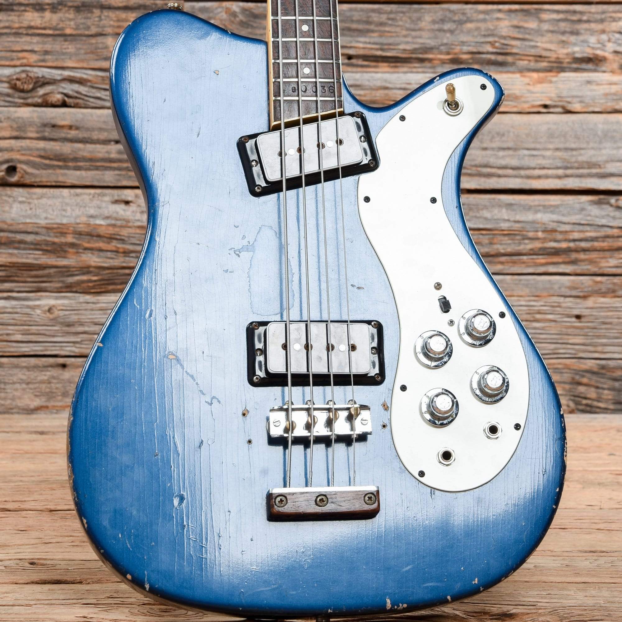 Mosrite Electric Bass Metallic Blue 1970s – Chicago Music Exchange