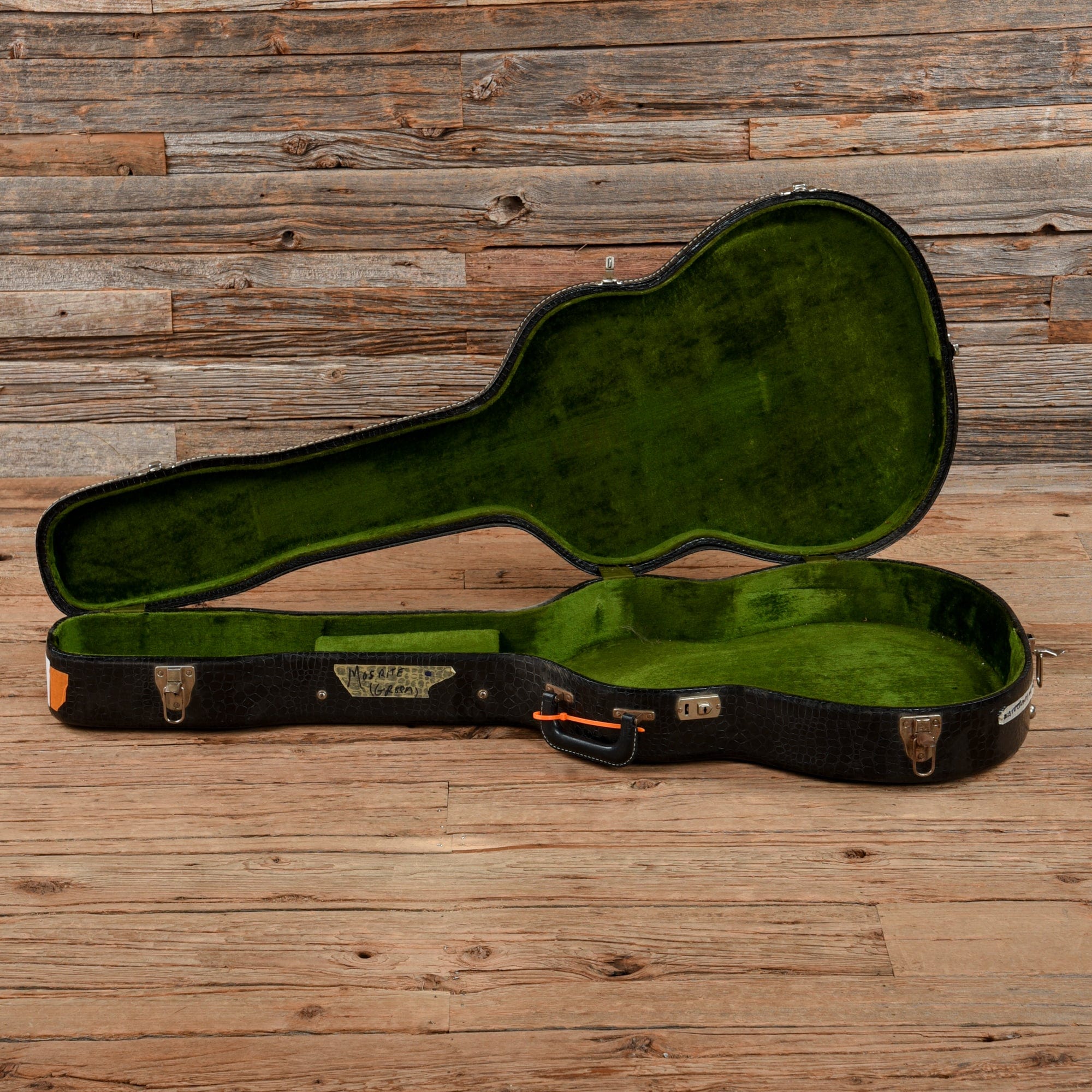 Mosrite Celebrity Translucent Green 1968 – Chicago Music Exchange