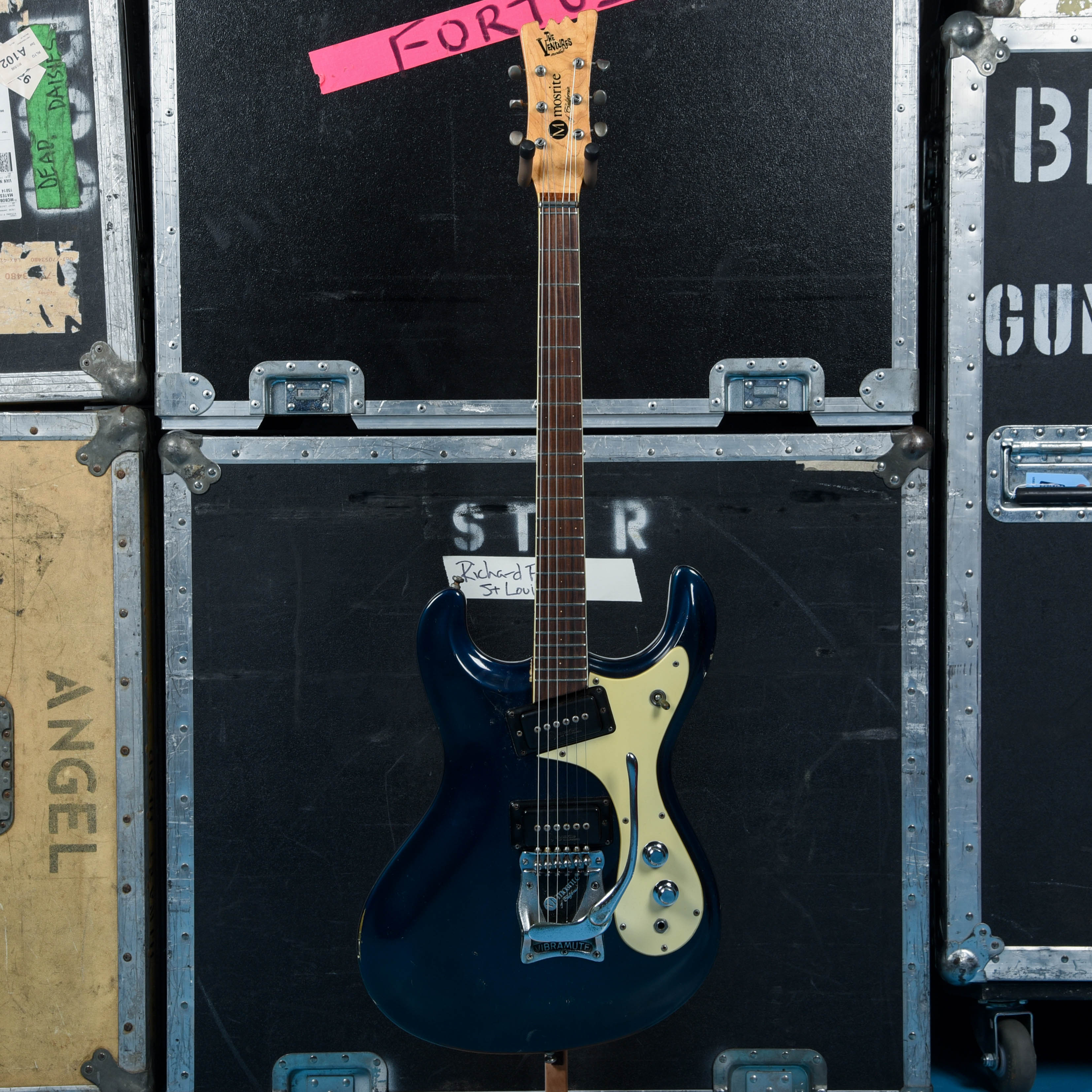 Mosrite Ventures Model Dark Blue 1965 – Chicago Music Exchange