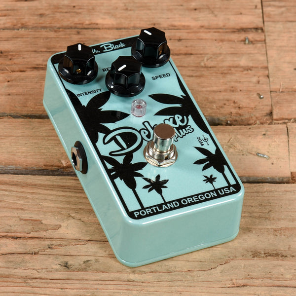 Mr. Black Pedals DeluxePlus Reverb & Tremolo – Chicago Music Exchange