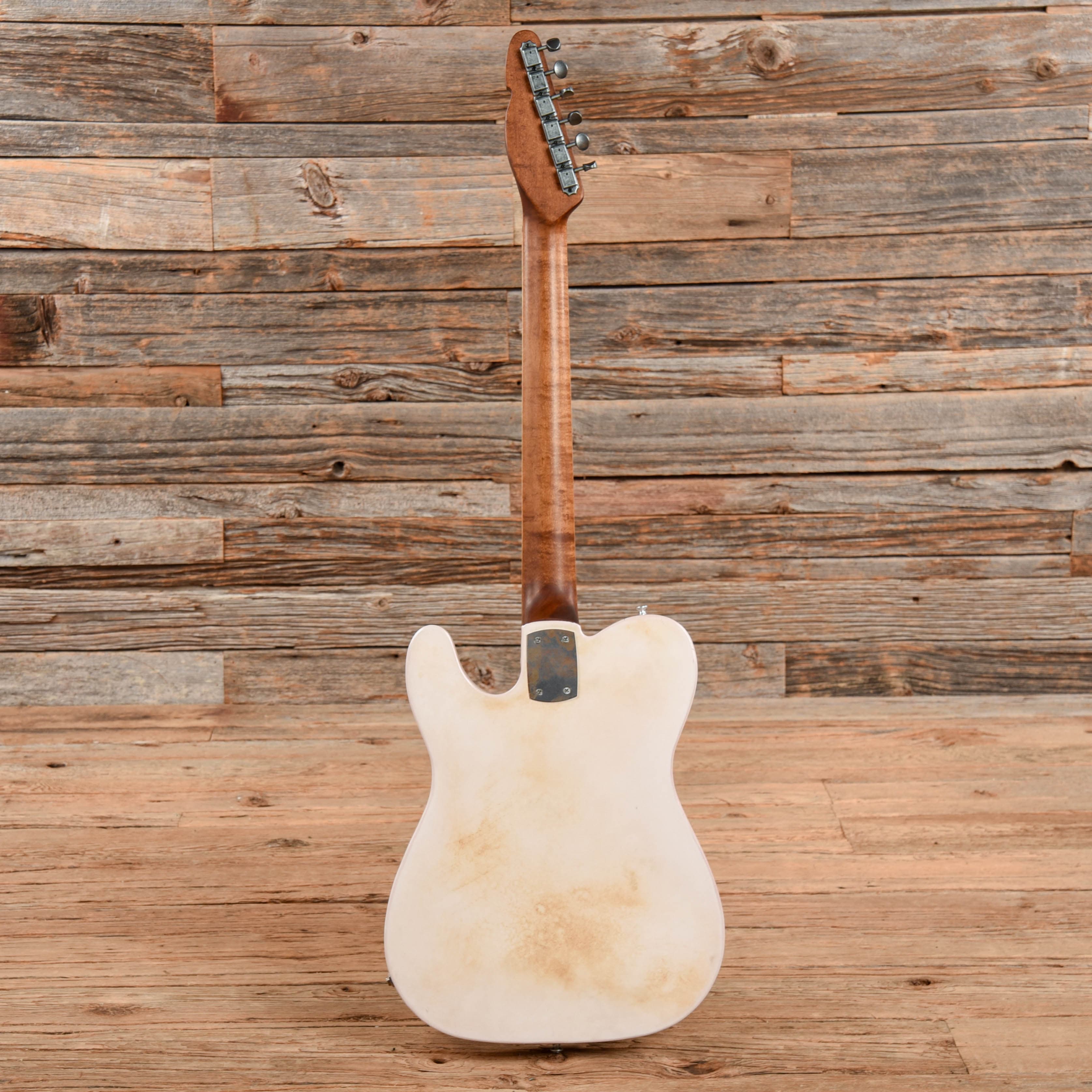Inside: Mule Guitars – Chicago Music Exchange