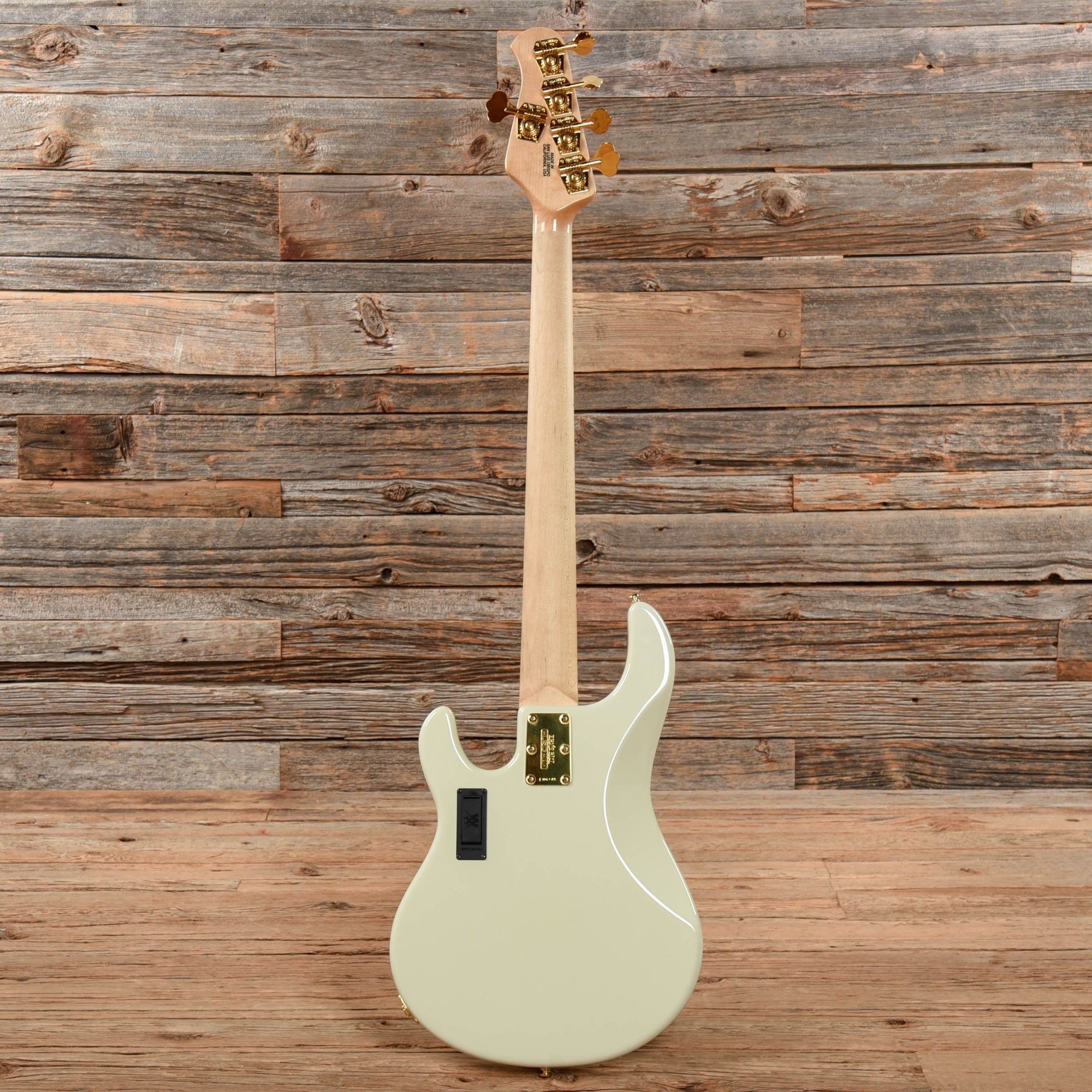 Music Man Stingray 5 HH White 2015 – Chicago Music Exchange
