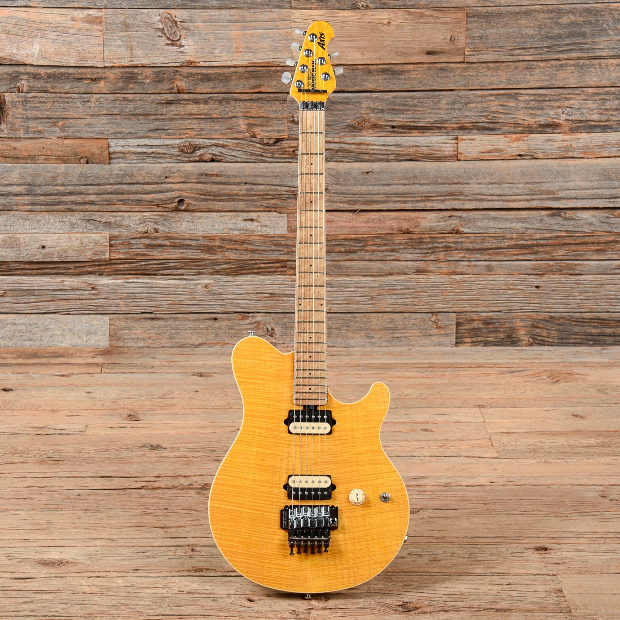 Music Man Axis Transparent Gold 1998 – Chicago Music Exchange