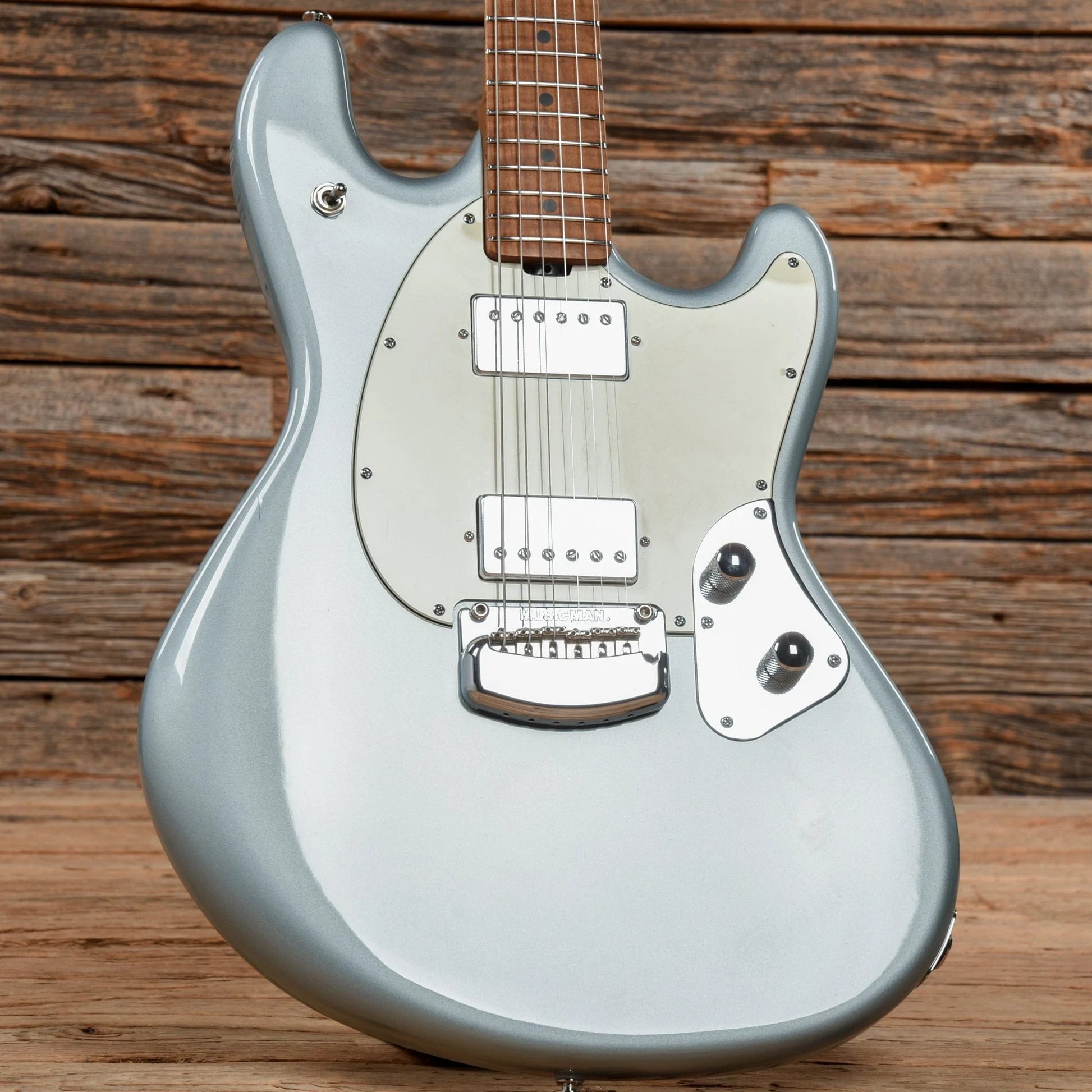 Music Man StingRay Guitar RS Firemist Silver 2019 – Chicago Music Exchange